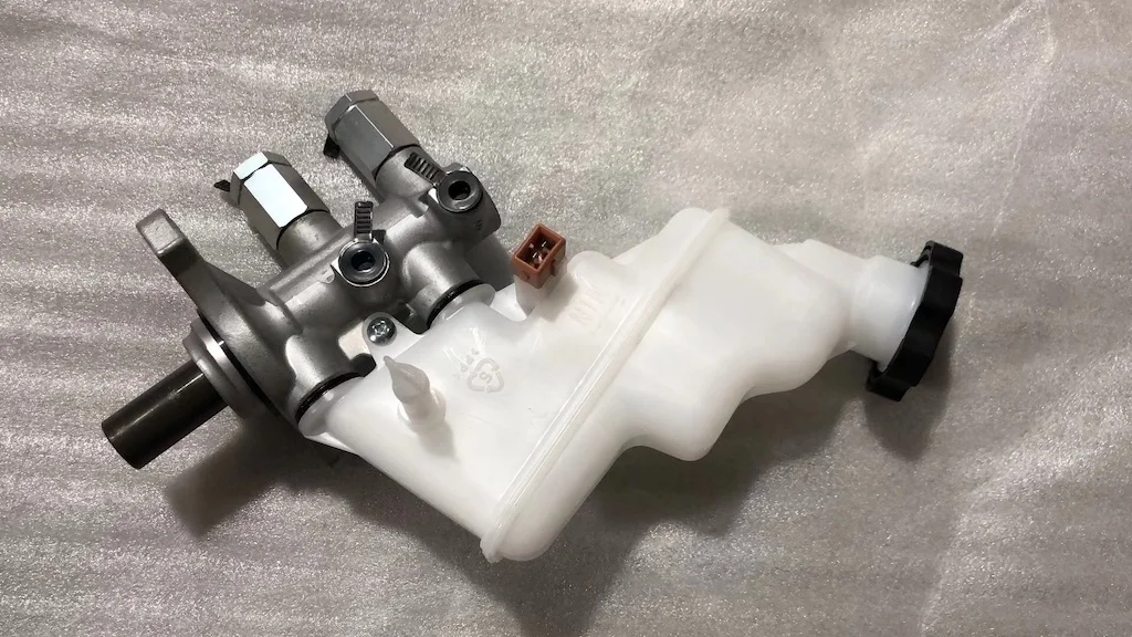 Brake Master Cylinder For Hyundai Accent Solaris 58510-1r000 58510 ...