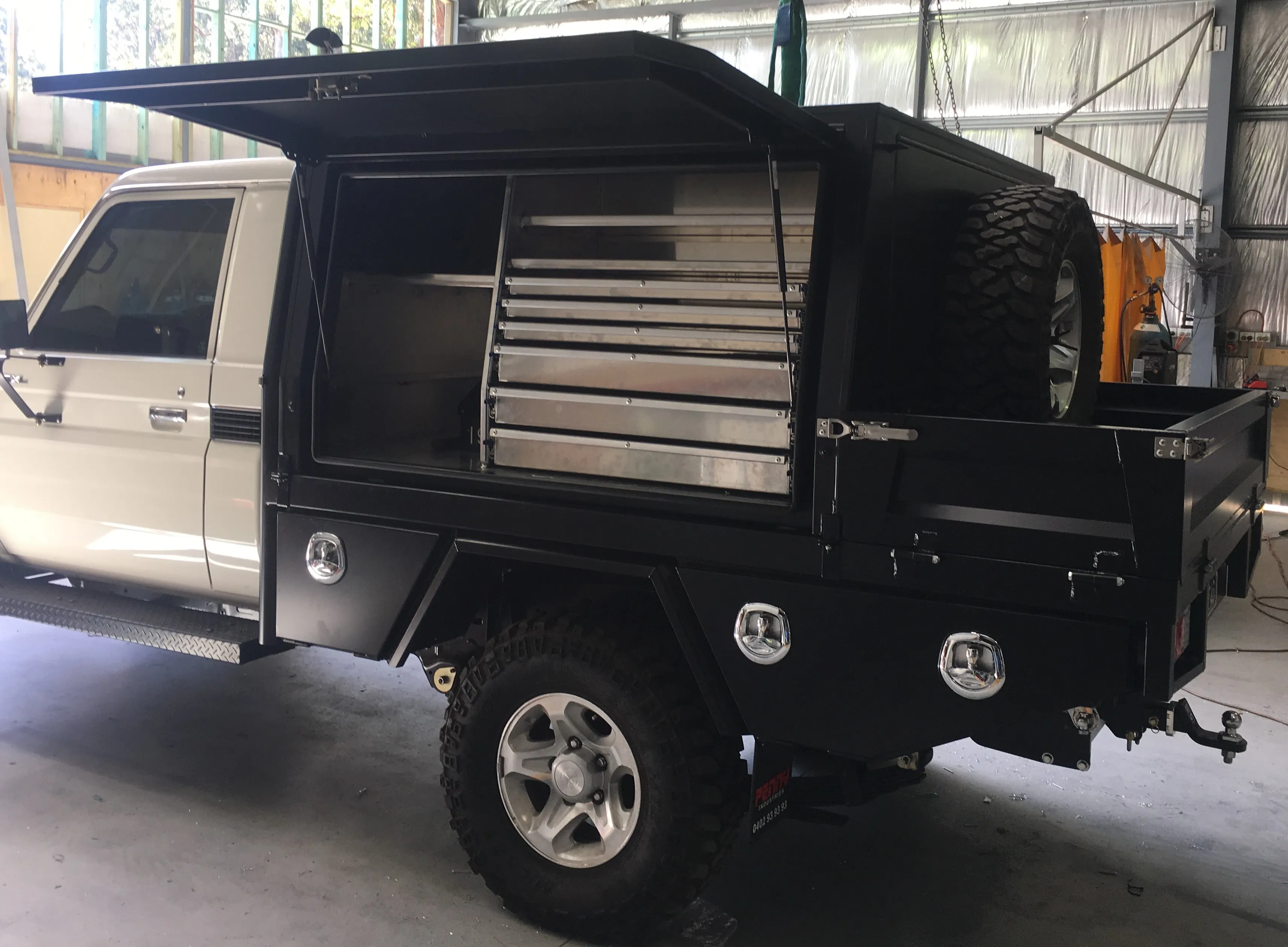 New Flat Plate Aluminium Custom Made Ute Canopy Tool Box For Sale - Buy ...