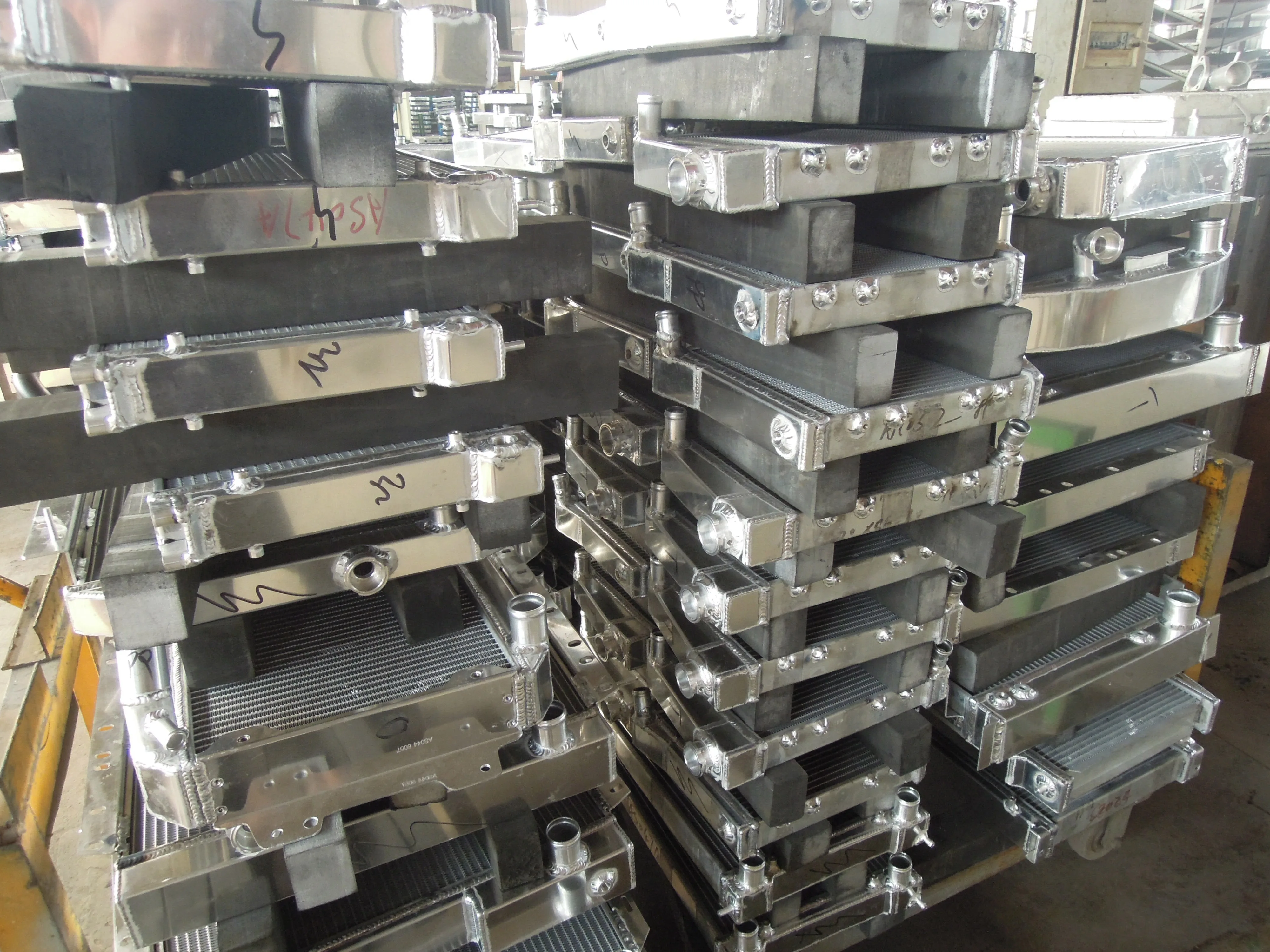 Aluminum Plate and bar Aluminum Radiator Core Suppliers / Radiator Core ...