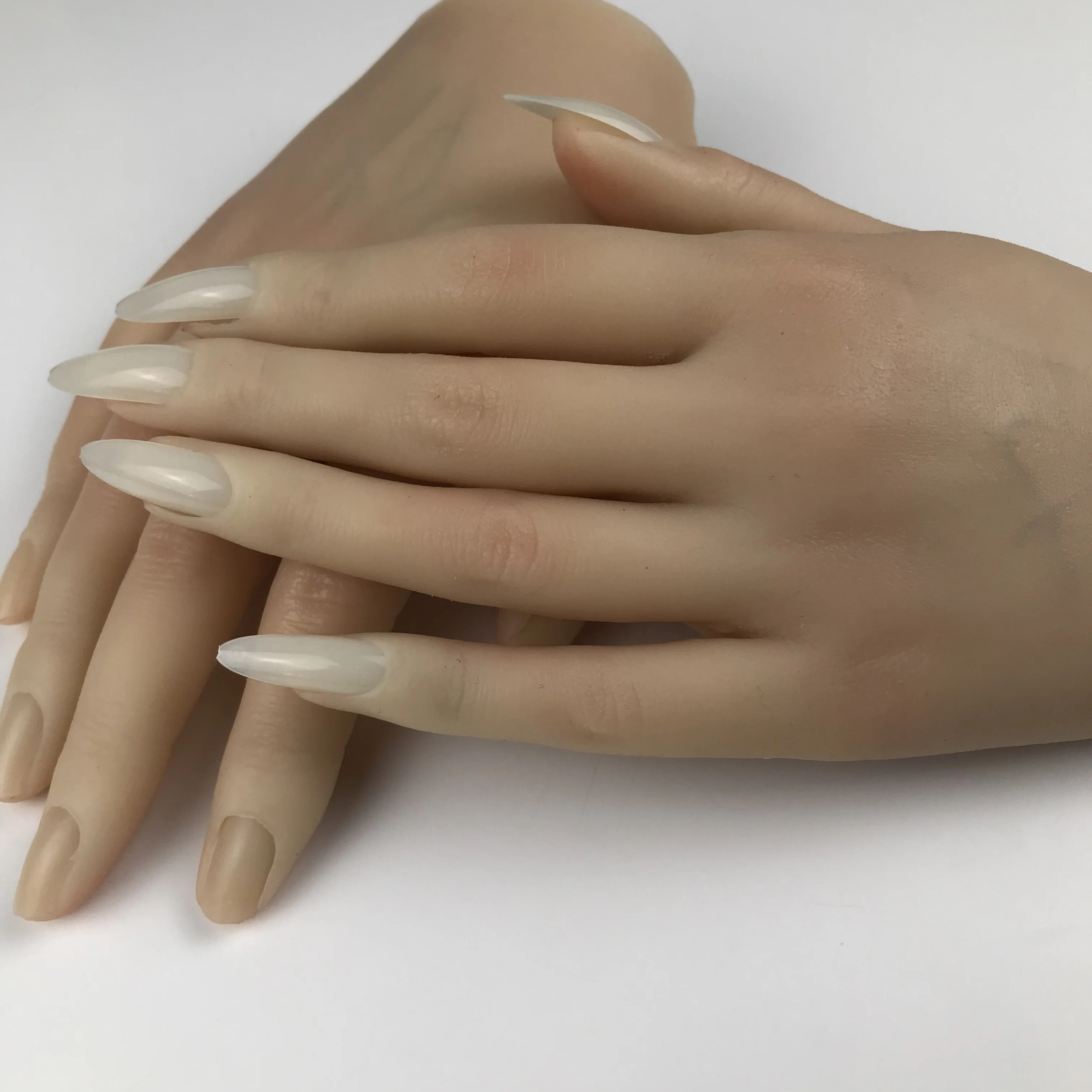 Main En Silicone,Modèle De Pratique Nail Art Pour Femme En Faux Ongles ...