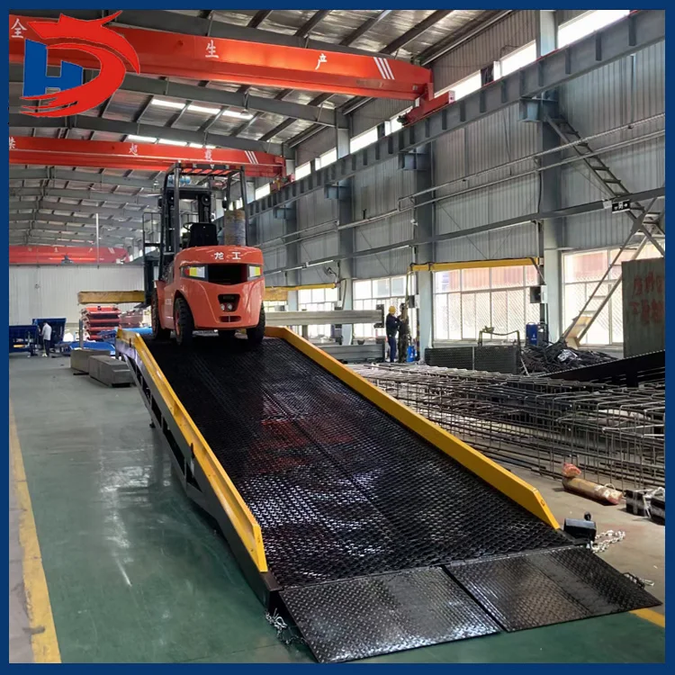 Shipping Container Loading Ramp Telescopic Dock Leveler Heavy 25 Ton ...