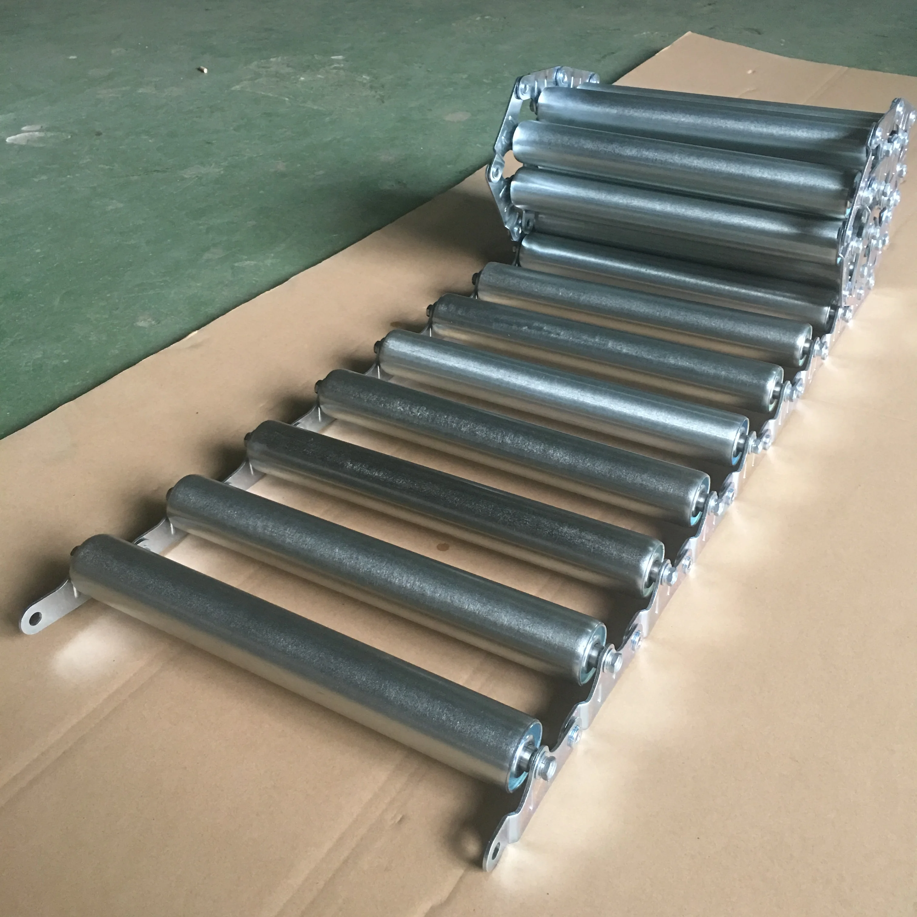 Custom Plastic/steel Roll up Ladder Carpet Roller Conveyor