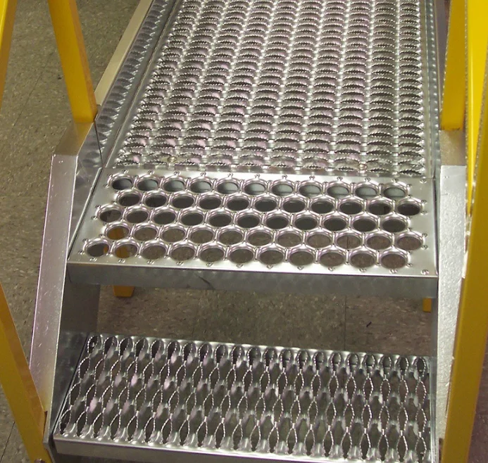 Aluminum Serrated Diamond Hole Walkway Channel Grip Strut Grating - Buy ...