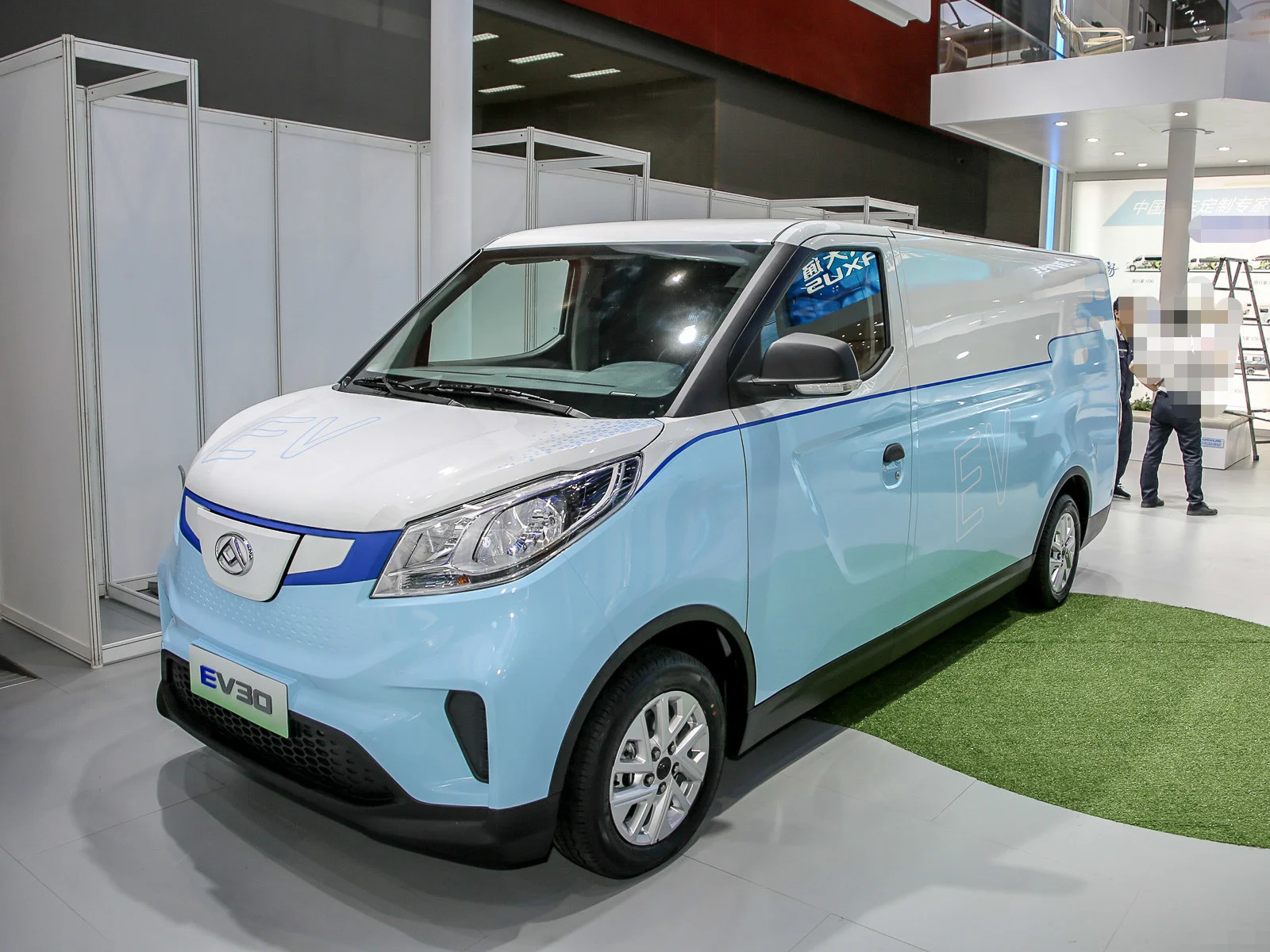 Maxus Ev30 Saic Maxus Ev30 Electric Logistics Vehicle Electric New Mpv ...