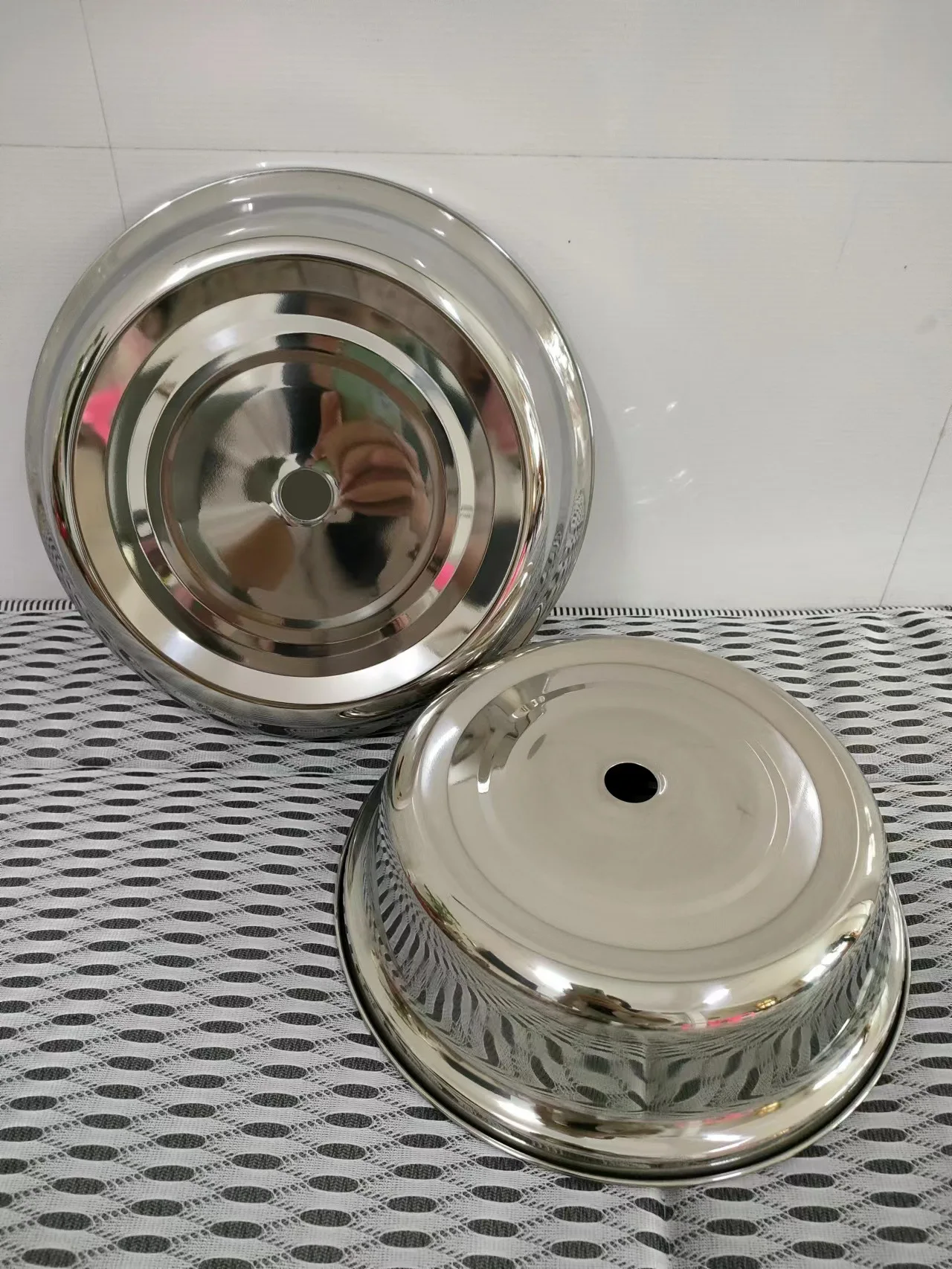 Stainless Steel Metal Buffet Table Serving Round Plate Hotel Kitchen ...