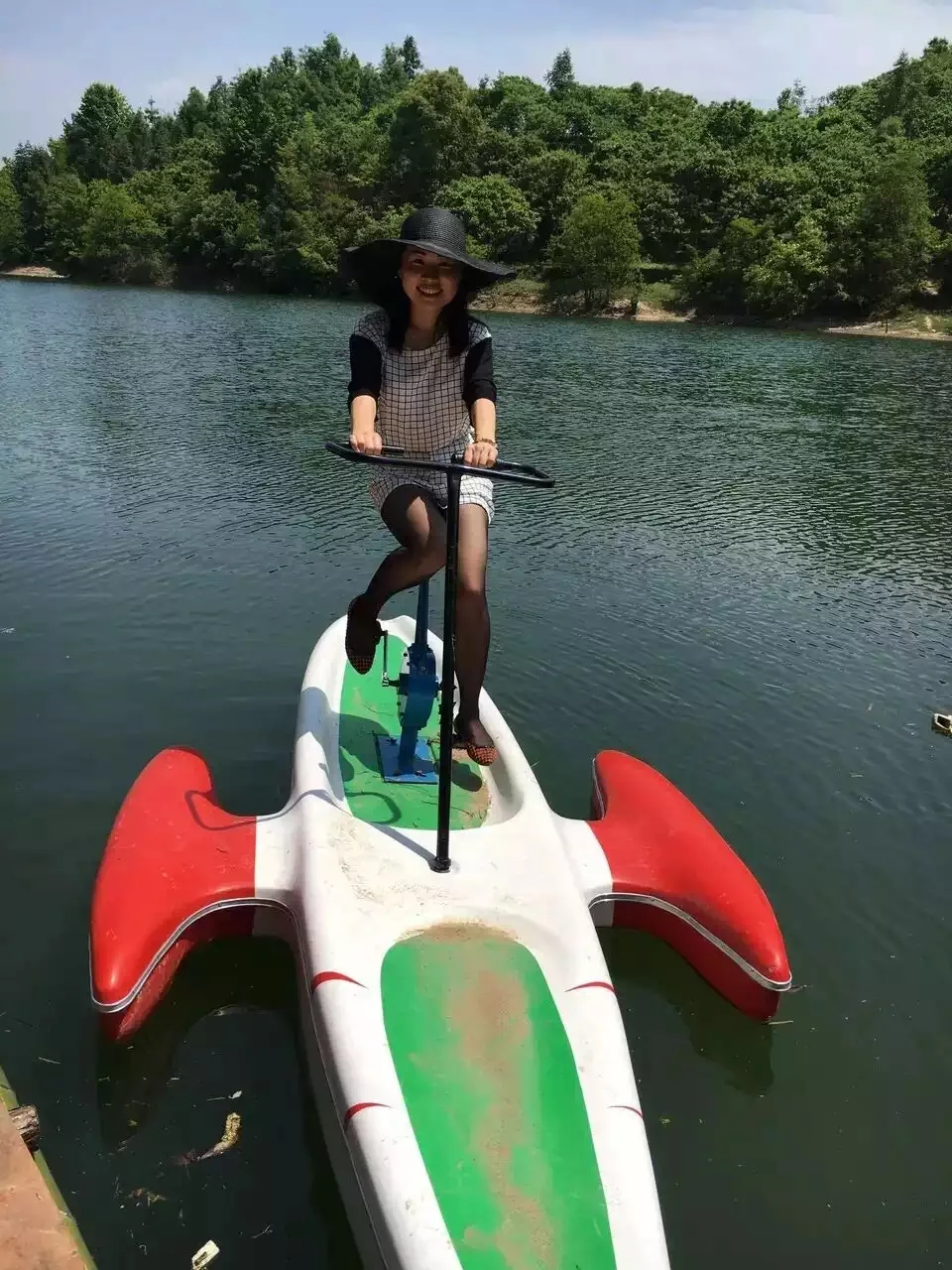 Single Person Cycle Boat - Enjoy Pedal Power on Water