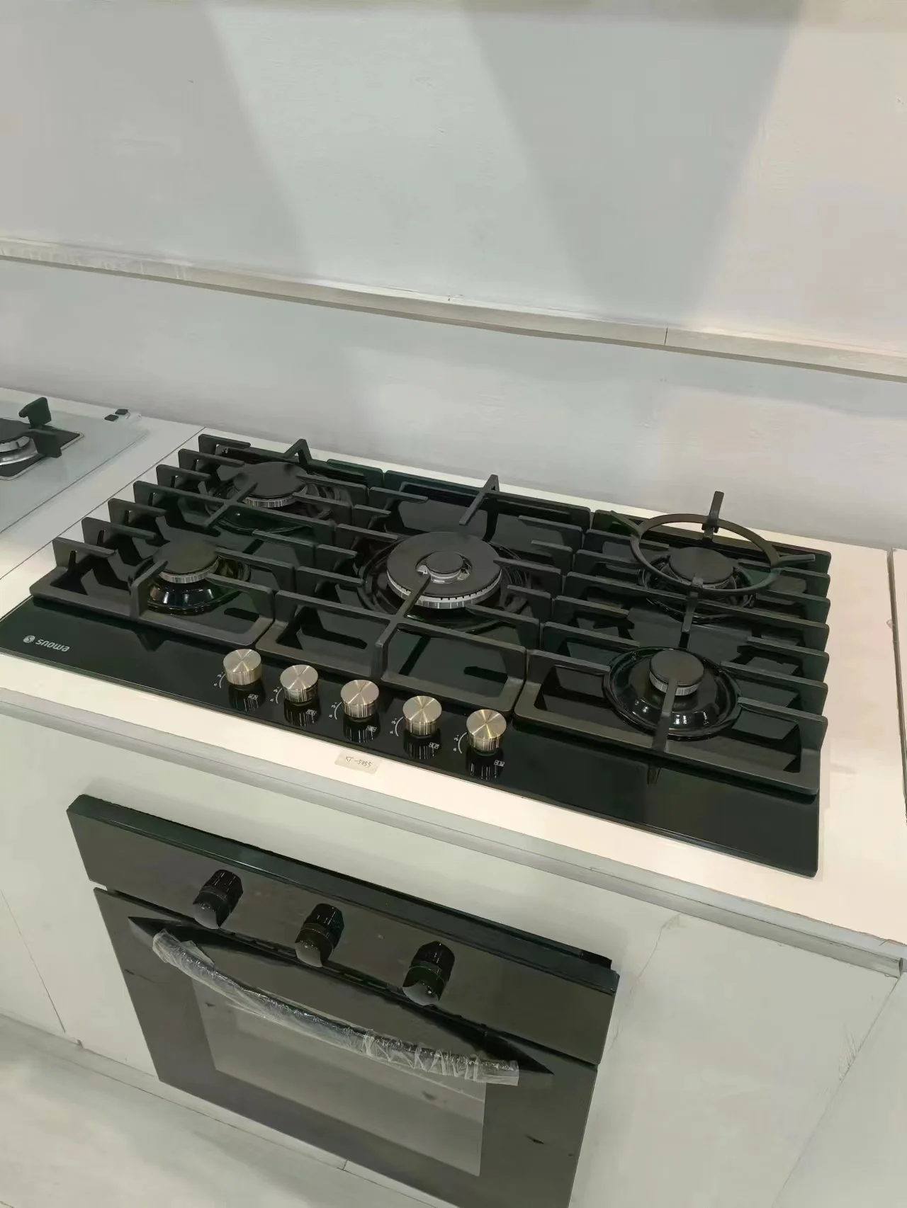 5 Burner Gas Stove - Efficient Cooking for Home & Commercial