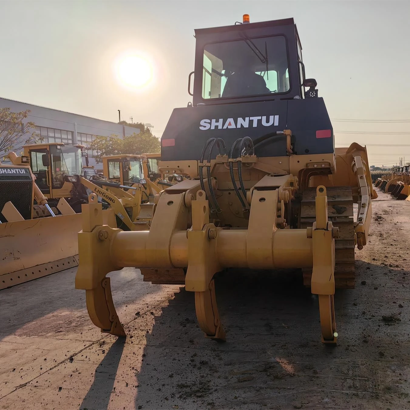 Used Bulldozer Shantui Sd22 220hp Bulldozers With Ripper Used Dozers ...
