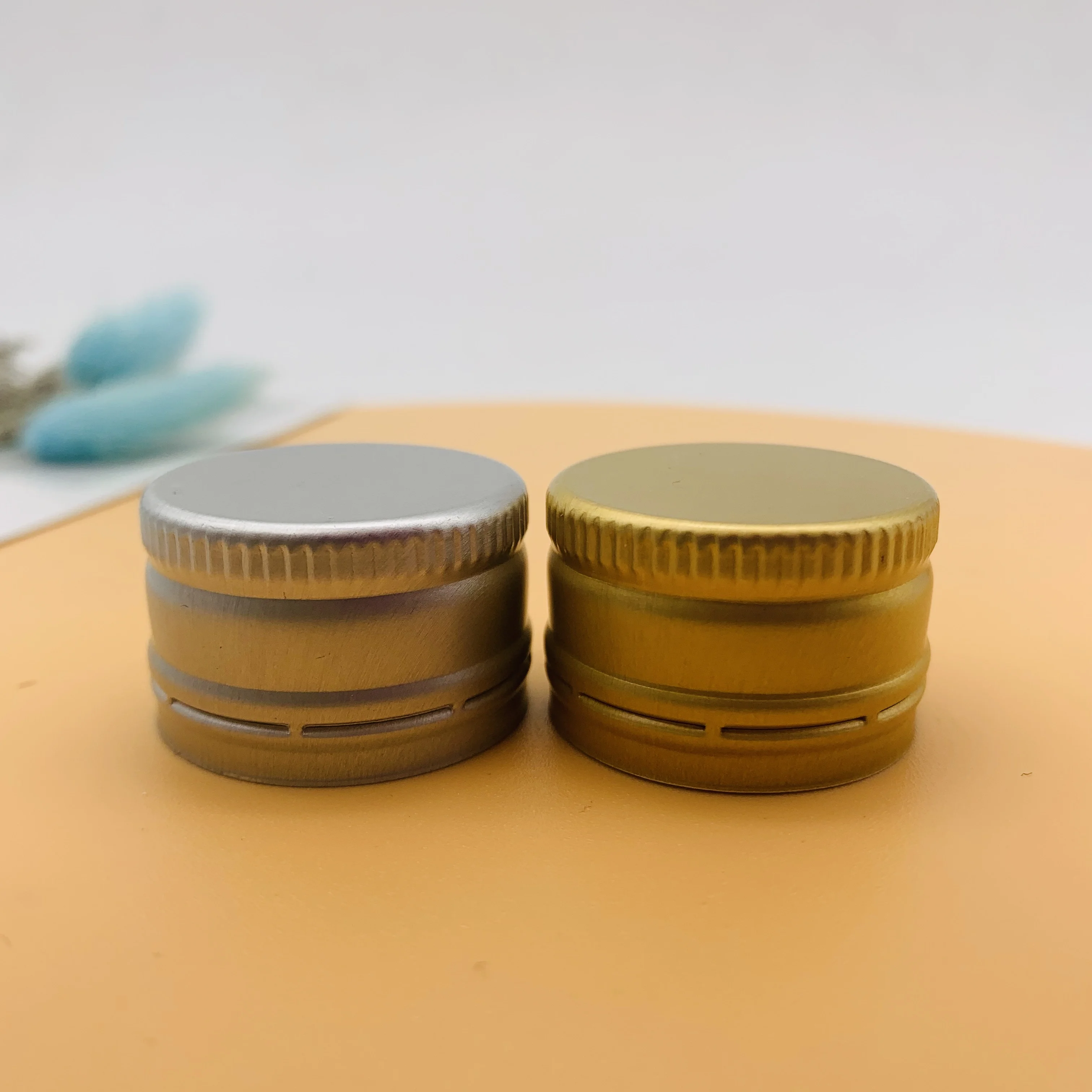 Free Sample Aluminium Screw Bottle Cap 24/410 - Non Spill