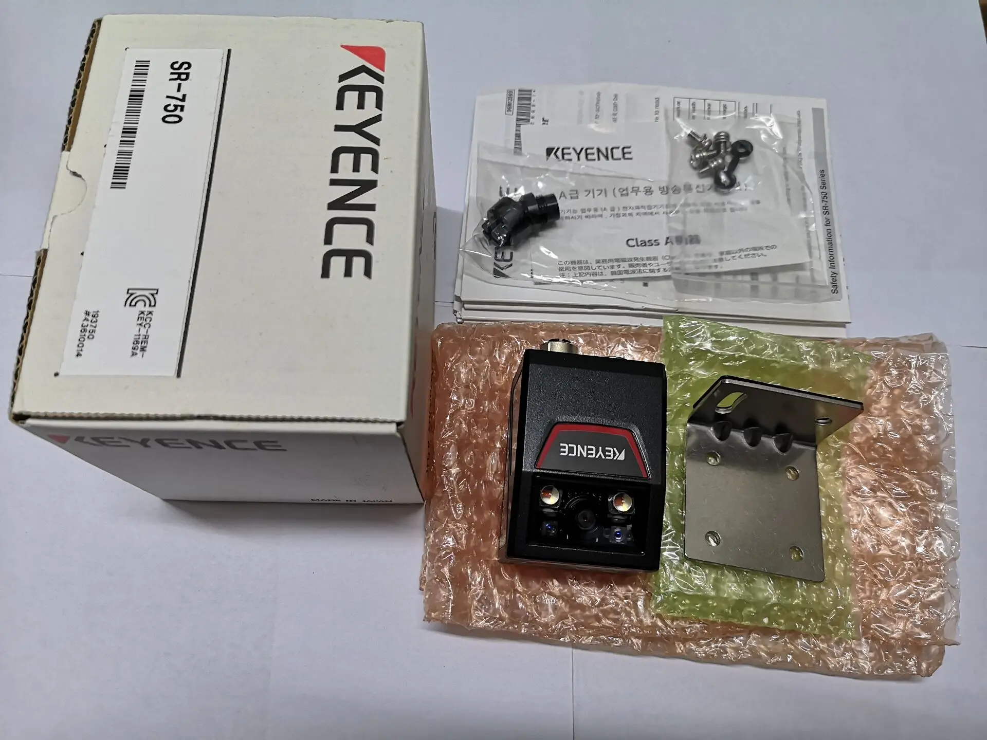 Keyence Sr-750 Haute Performance Compacte 1d Et 2d Lecteur De Code À ...