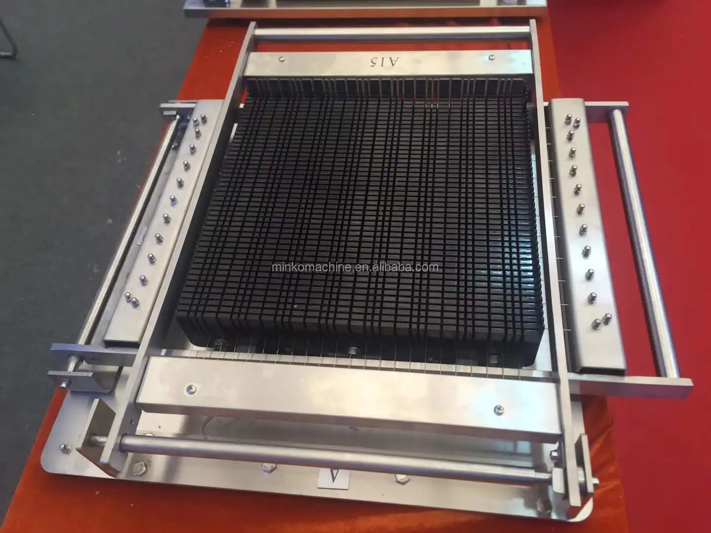 Automatic Cheese Cube Guitar Cutter Chocolate Cube Cutting Machine ...