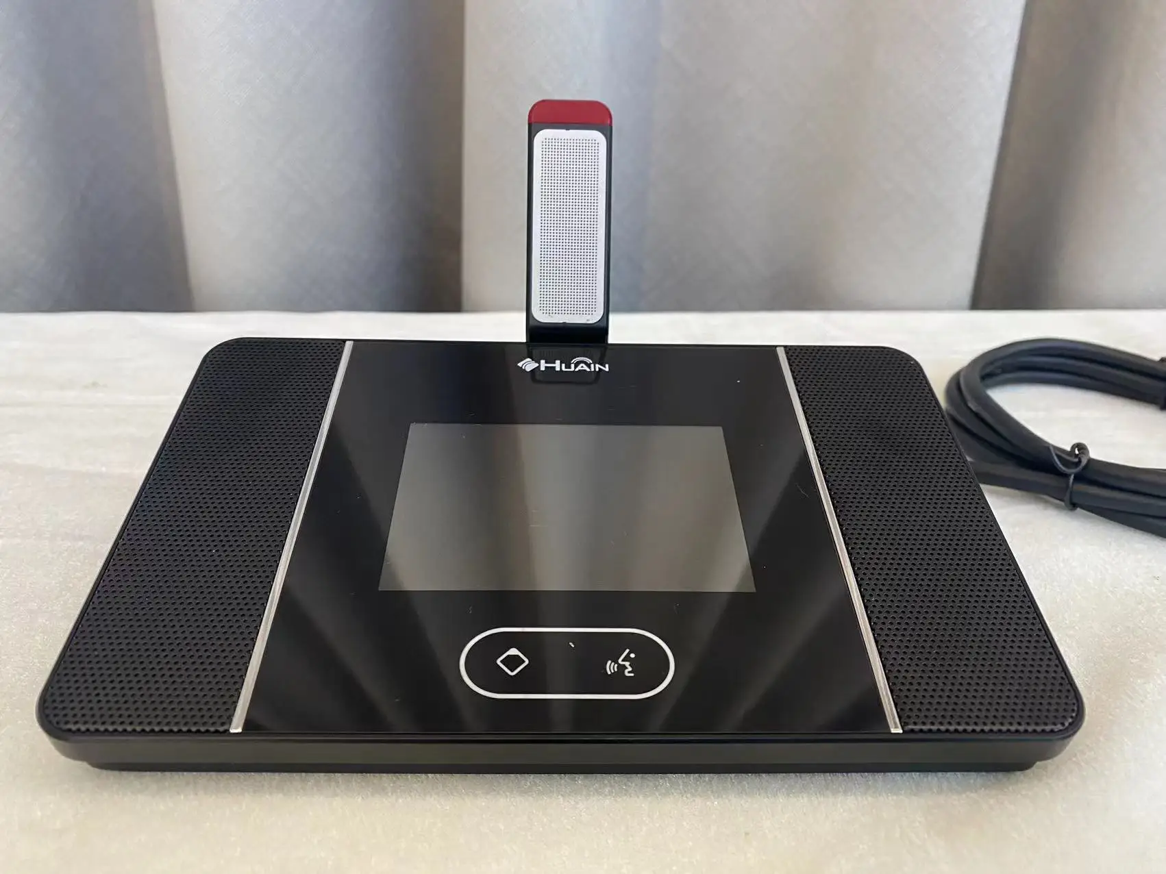 Precision Conference Microphone With Advanced DSP and VIP Functionality ...