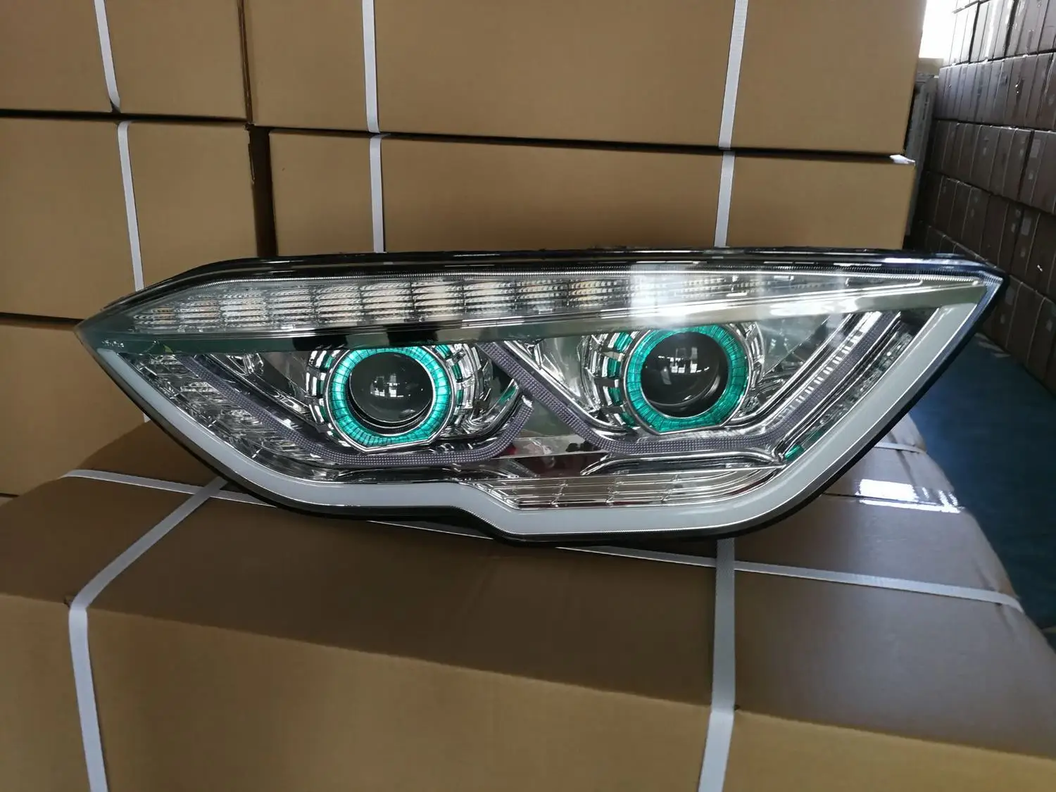 Adiputro Jetbus3 Fiber Headlights Bus Head Lamp With Water Flow Hc-b ...