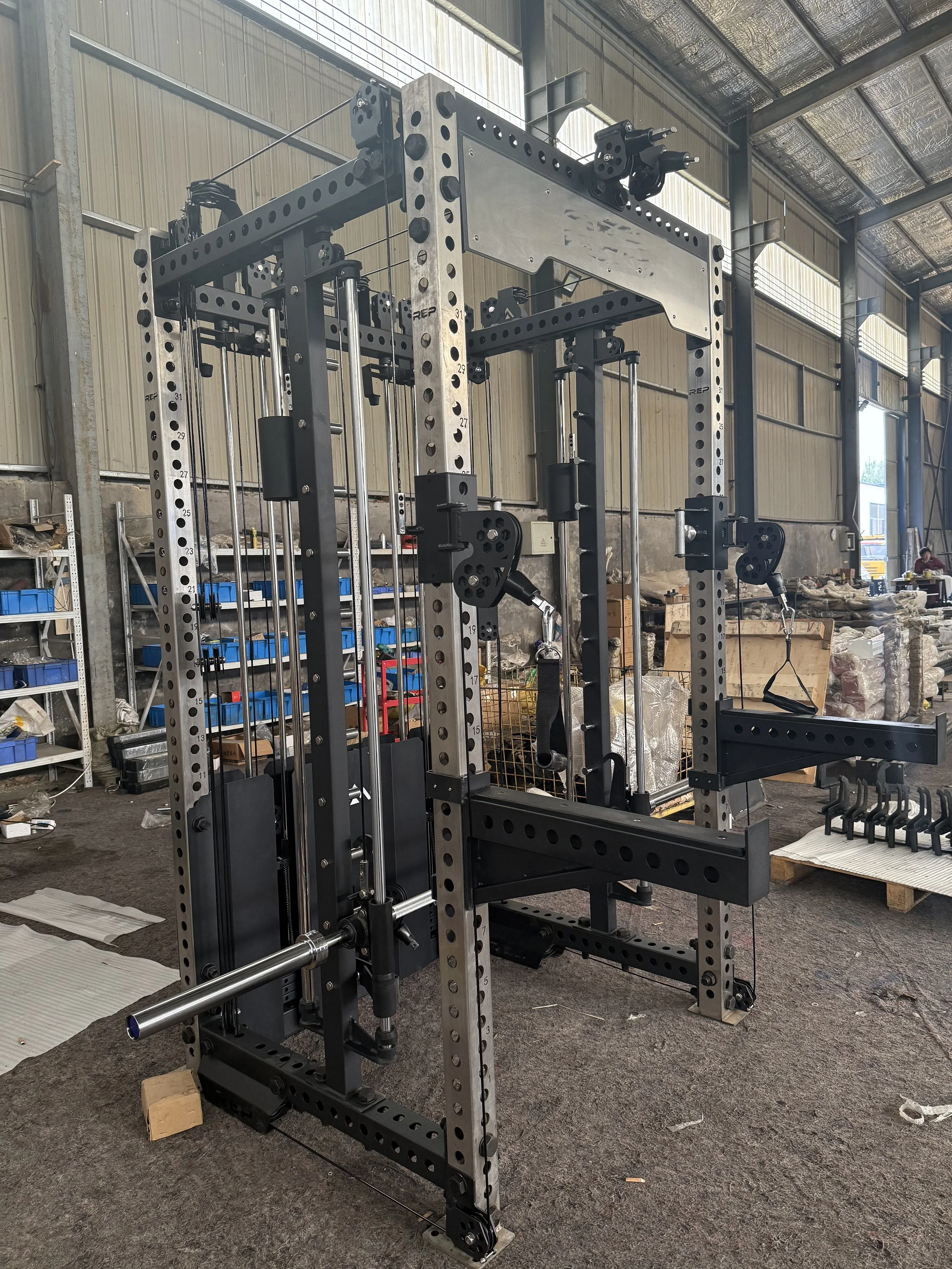 Caprio Smith Machine - Versatile Strength Training Equipment