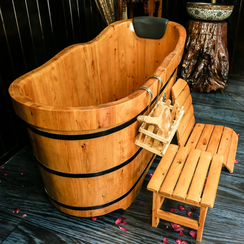 Freestanding Wooden Barrel Bath: Cedar Hot Tub for Soaking - Ideal for ...