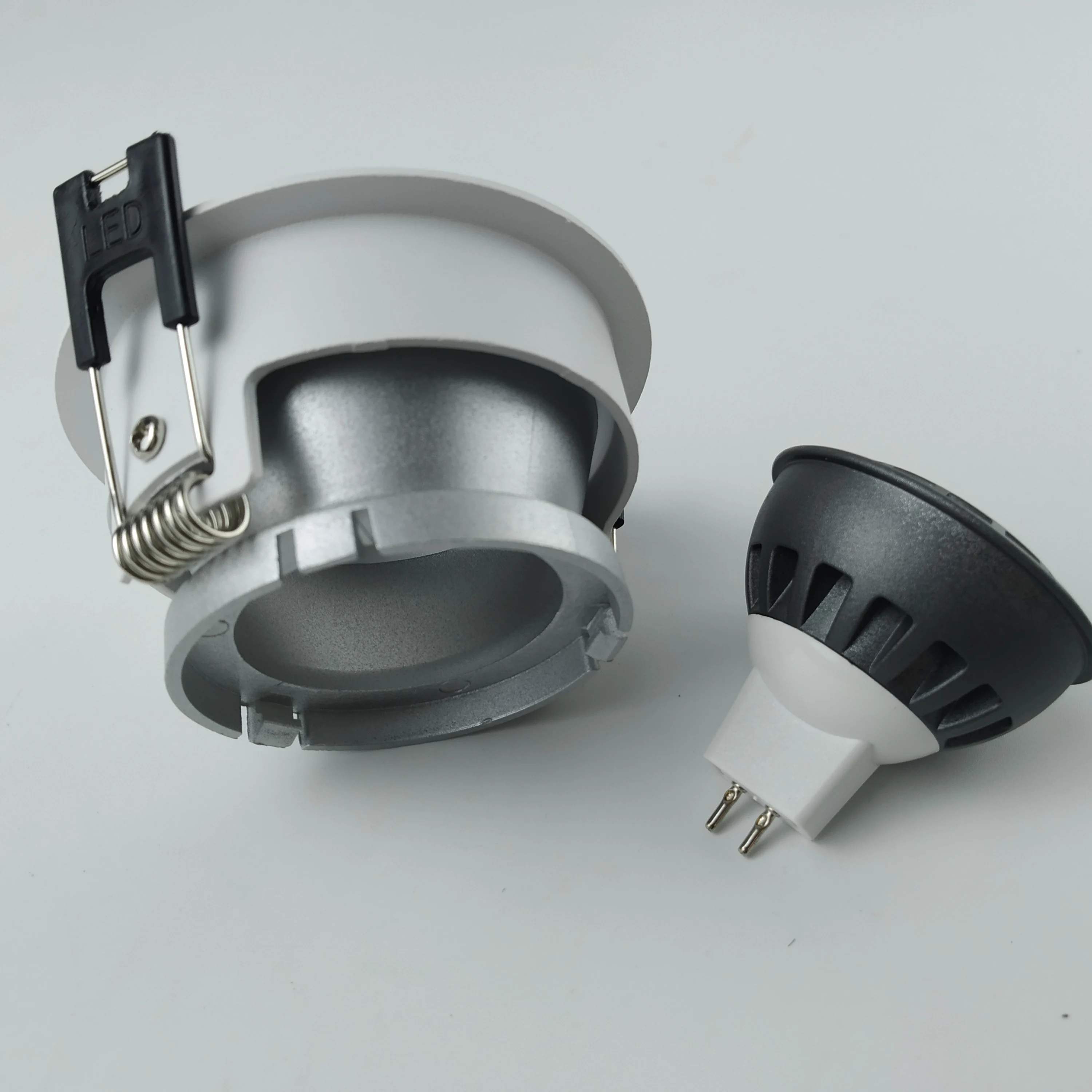 DMX 조명기구 MR16 모듈 제조업체 알루미늄 빈 회전 하우징 Led GU10 GU5.3 MR16 Downlights 프레임 ...