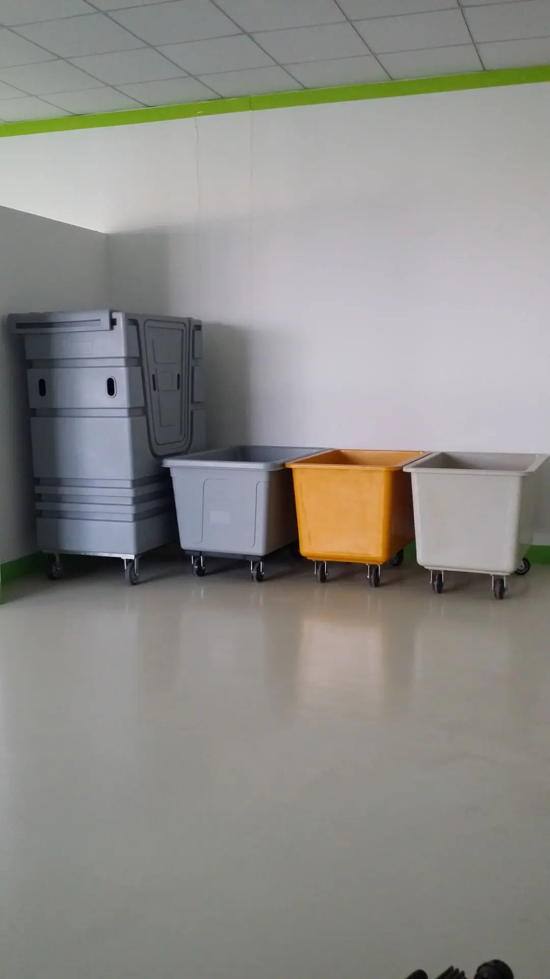 Flying Fish Laundry Trolley - Efficient & Durable Solutions