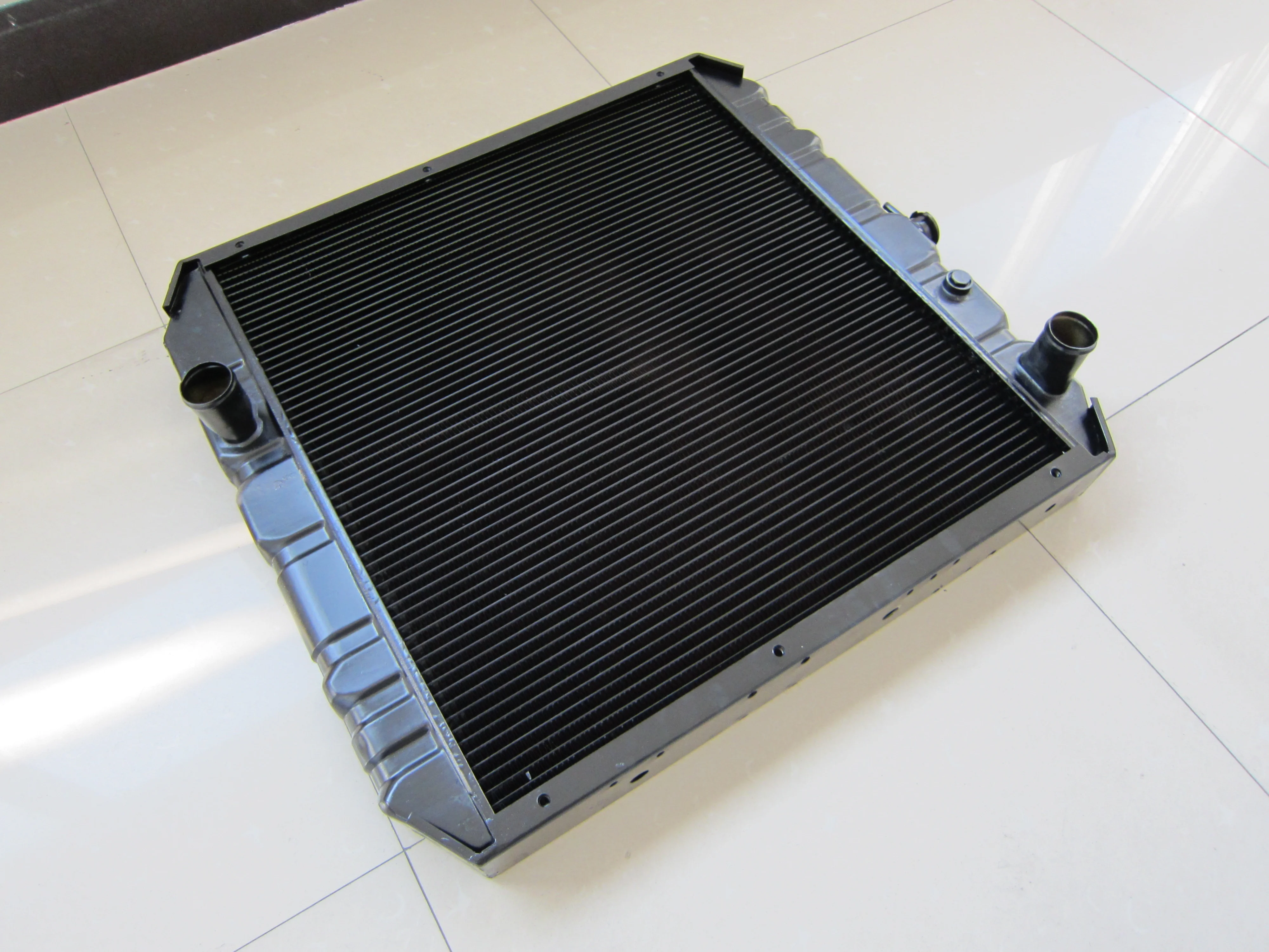 MC293975 FUSO Fighter 6D16 6D17 6M61 Engine Radiator for Mitsubishi