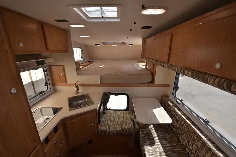 Custom 8ft Fiberglass Truck Bed Campers Shells for Camping