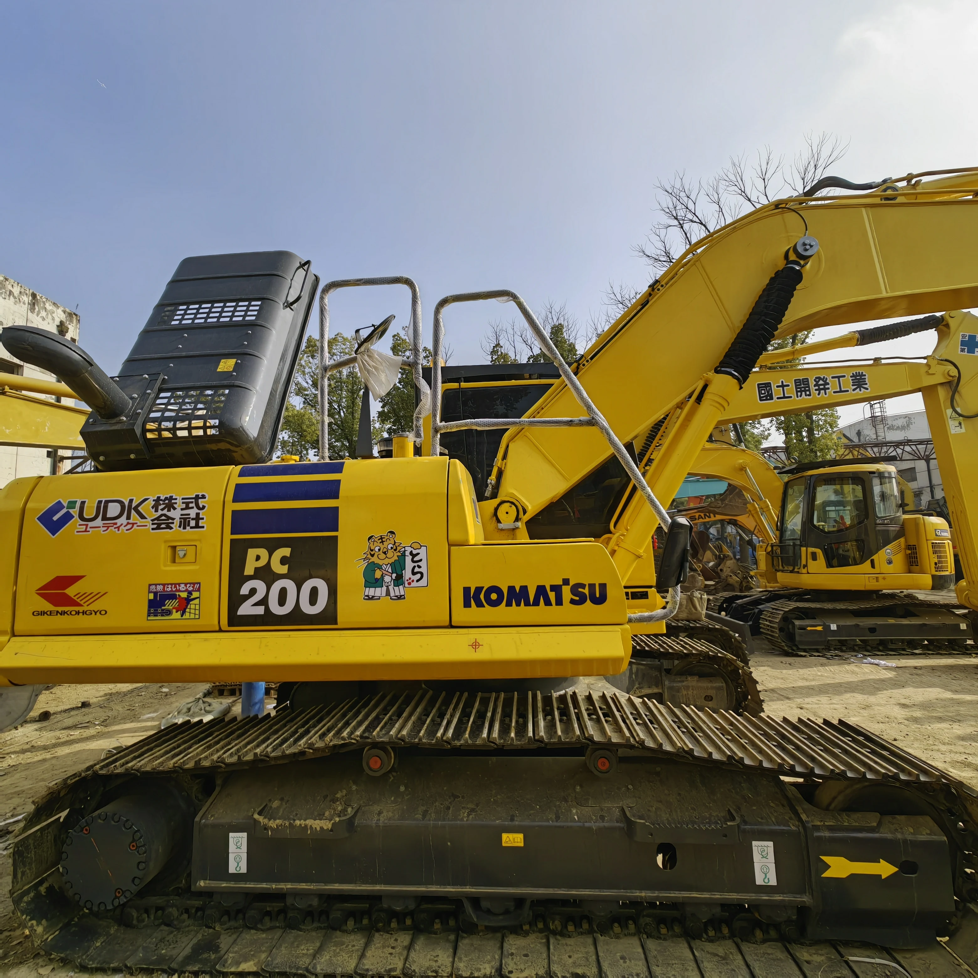 Japan Import Komatsu Digger Pc200-8 Construction Machinery 20 Ton ...