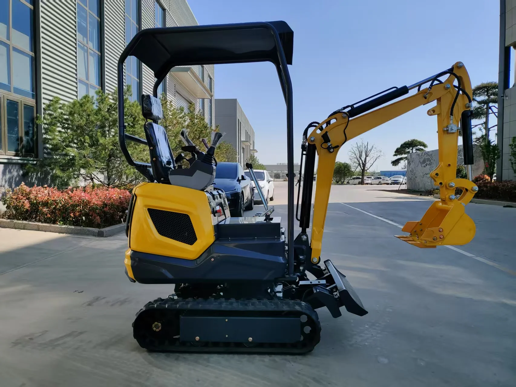 Easy to Operate HT12 Mini Hydraulic Excavator with High Quality and ...