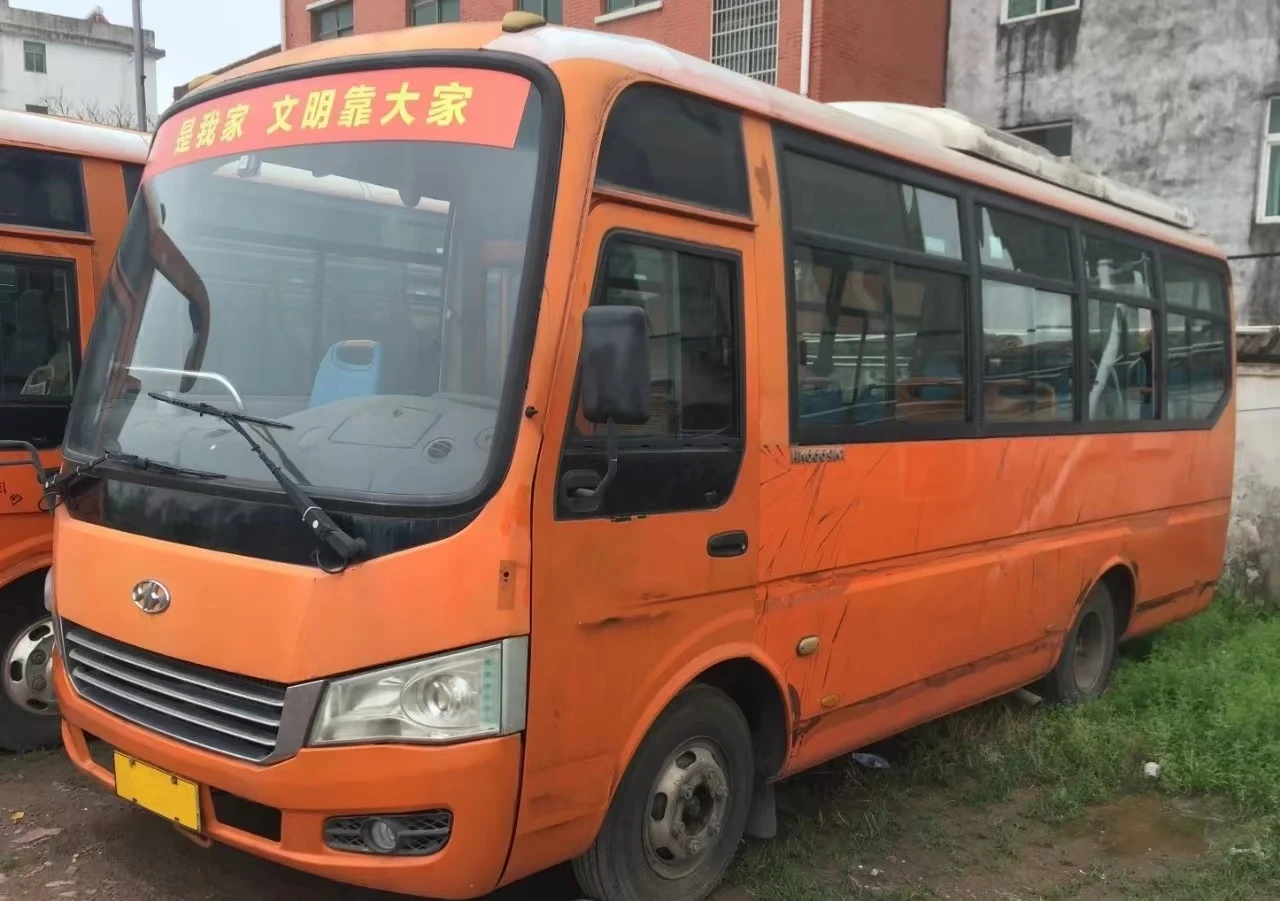 Used Mini Bus with 14 Seats - Diesel Engine Euro 4 Emission