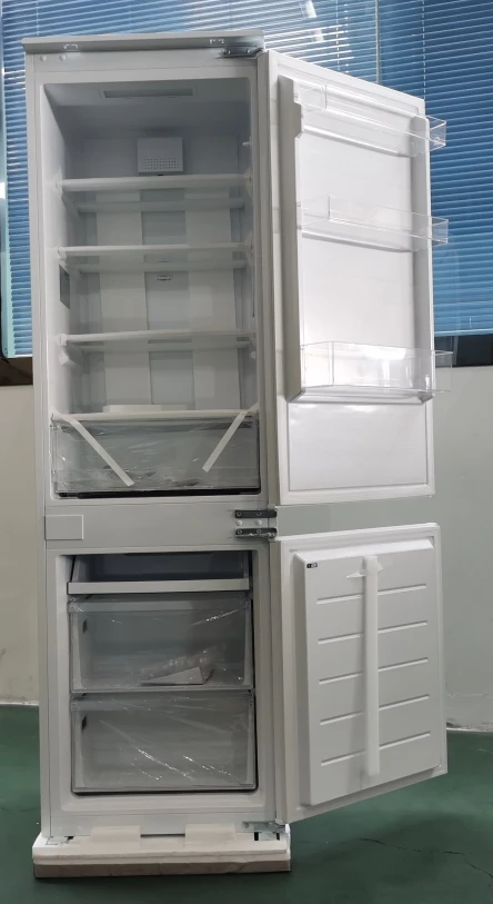 240L Full-Integrated Cyclopentane Refrigerator-freezer