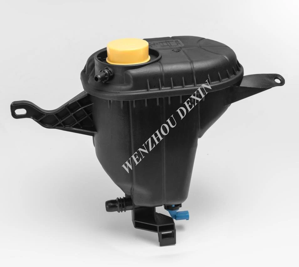 Expansion Tank 17137601950 17137578439 17137647284 For Bmw 5(f18) Bmw 7 ...