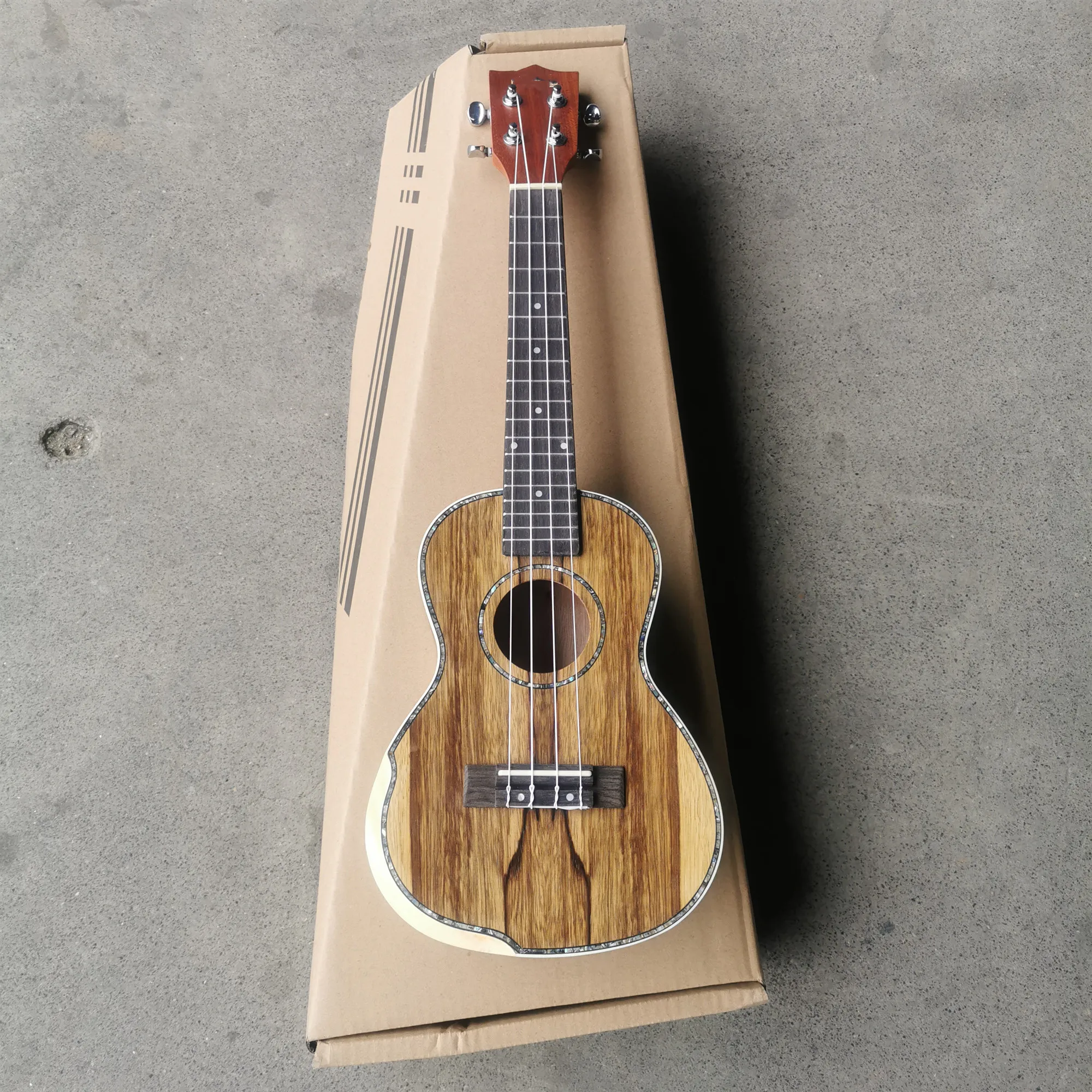 U2306 Koa Wood音乐会23 "带扶手的ukuleles - Buy 尤克里里,扶手四弦琴,U2306 Koa木材音乐会23 "四弦琴带扶手 Product on Alibaba.com