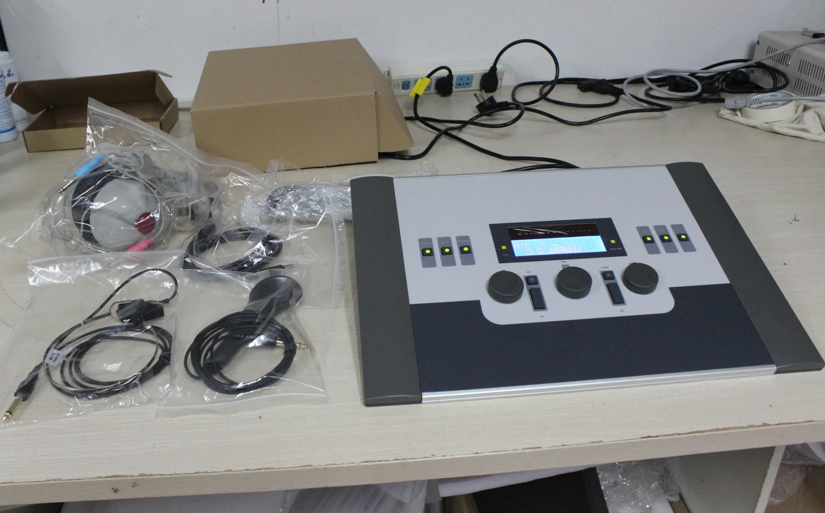 Medical Portable Audiometer for Clinical Using with Cheap Price ...