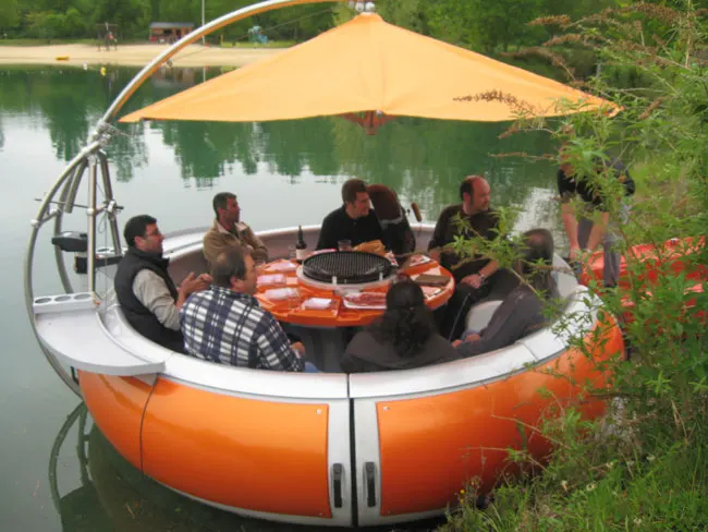 Party Grill Boat - Floating BBQ Restaurant & Water Park