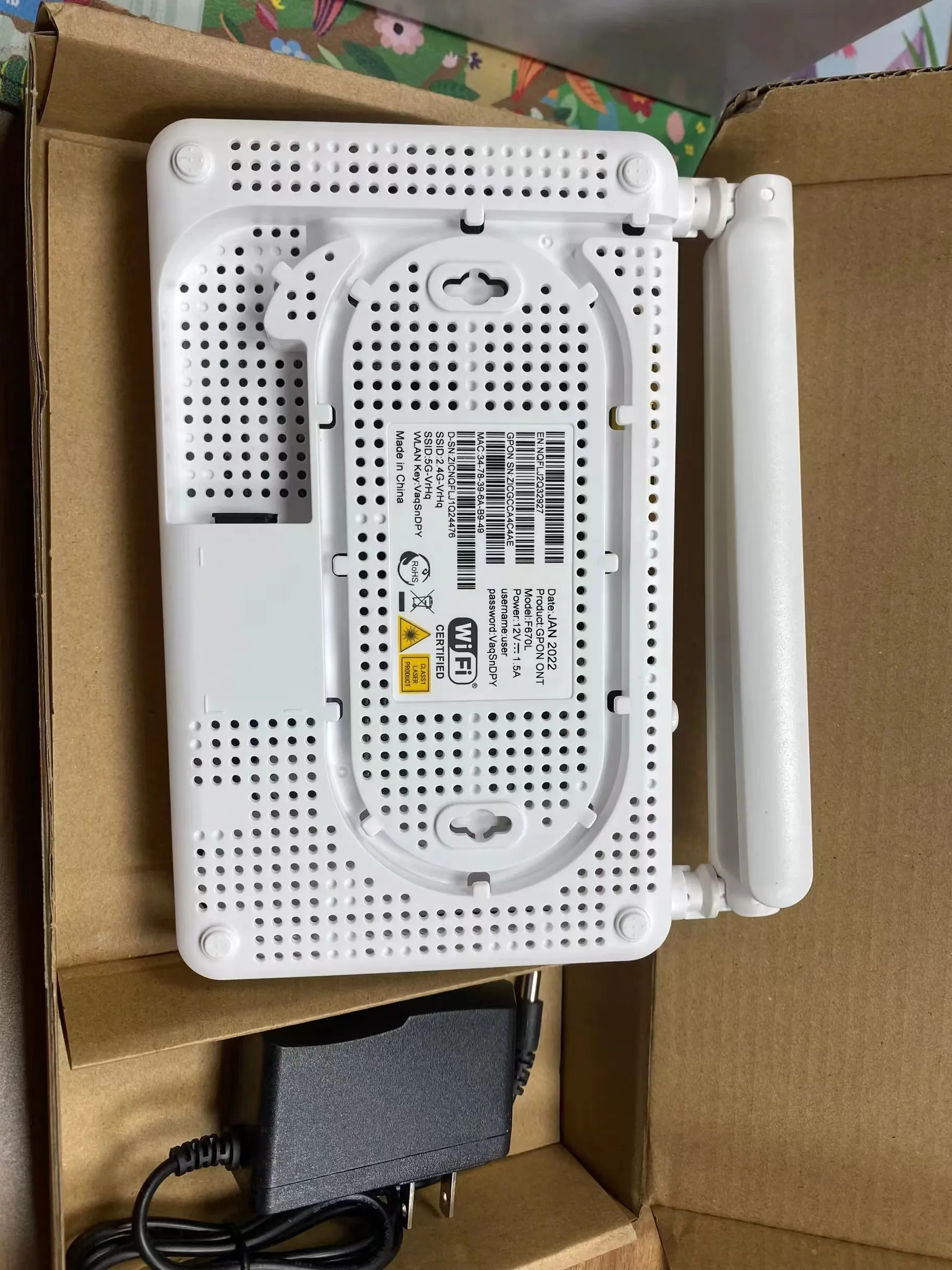 ZTE F673AV9 F673AV9a ONT ONU FTTH 4GE+TEL+USB+WIFI 2.4G 5G GPON English ...