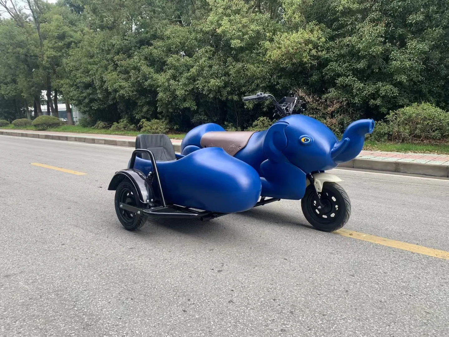 Electric Bicycle Bucket - Durable Side Three-Wheel Solution