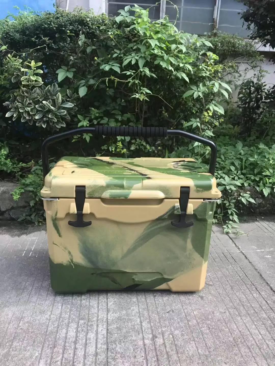 1000L Rotomolded Fish Transport Totes - Insulated Storage