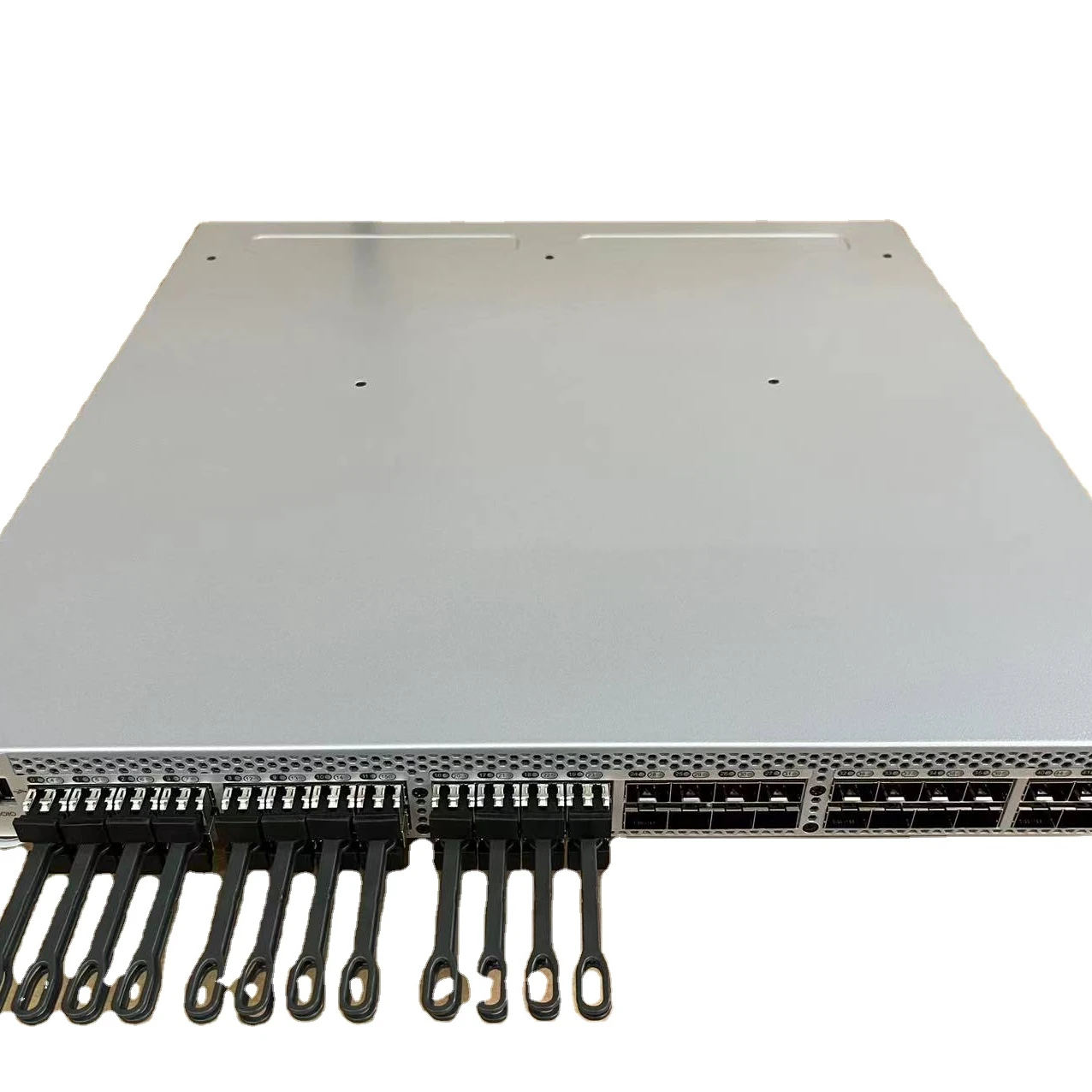 Brocade G720 64-Port Fibre Channel SAN Switch - 32GB Capacity