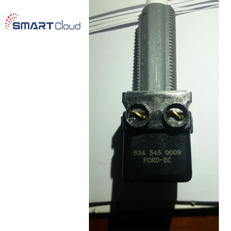 OEM 6345450009 Brake Light Switch for Truck Lighting System