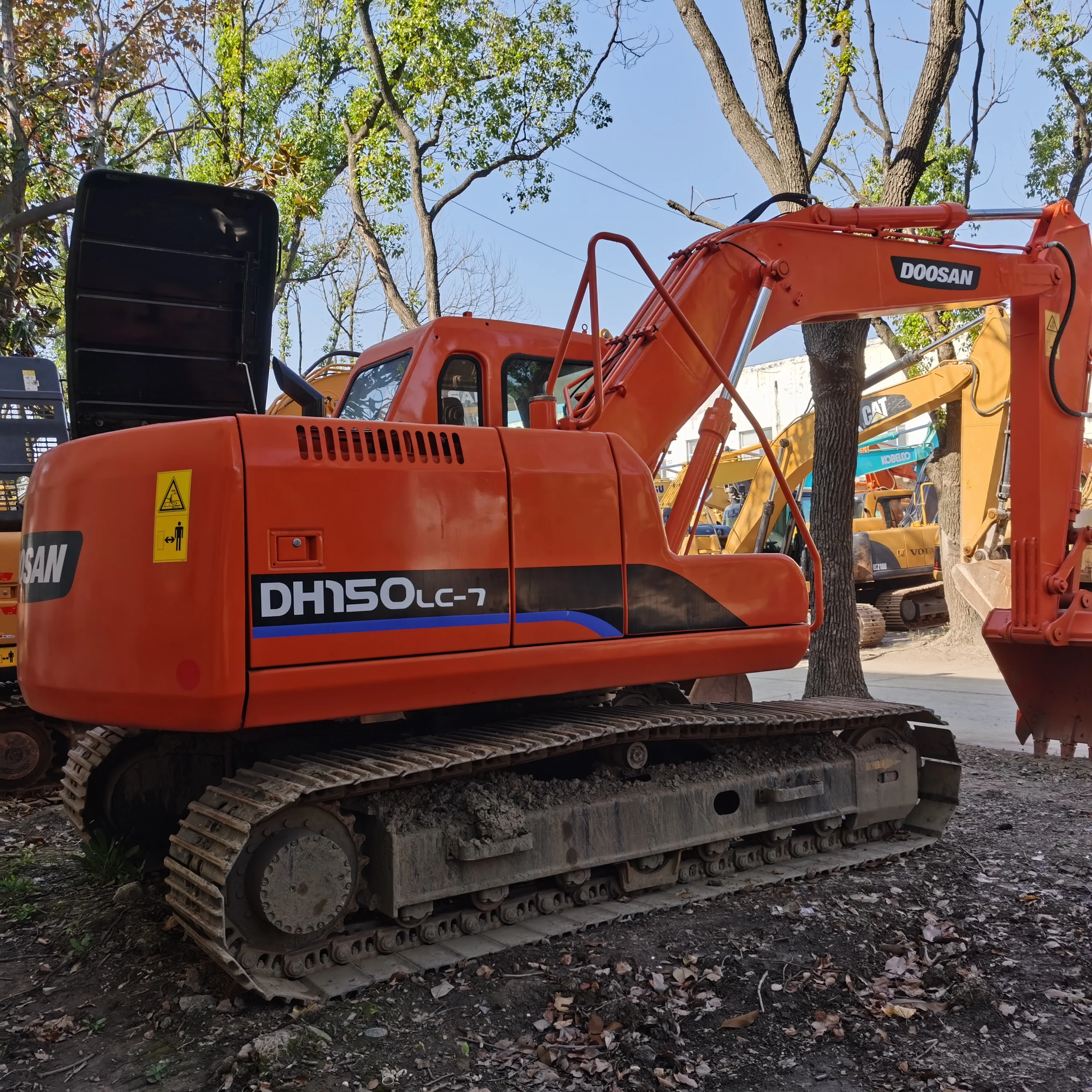 Low Price!!! 15 Ton Doosan Dh150 Used Excavator Engineering Machinery ...