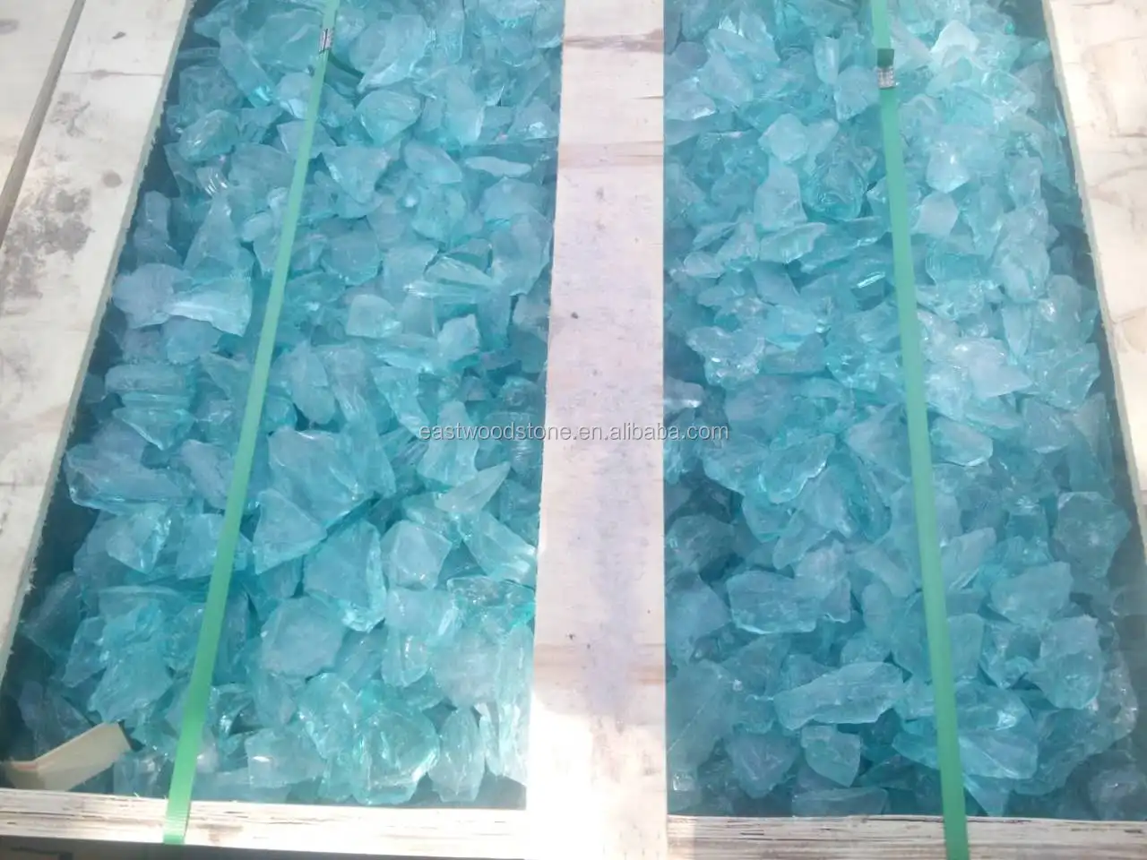 Landscape Glass Ideas - Crushed Aquatic Blue Glass Rocks