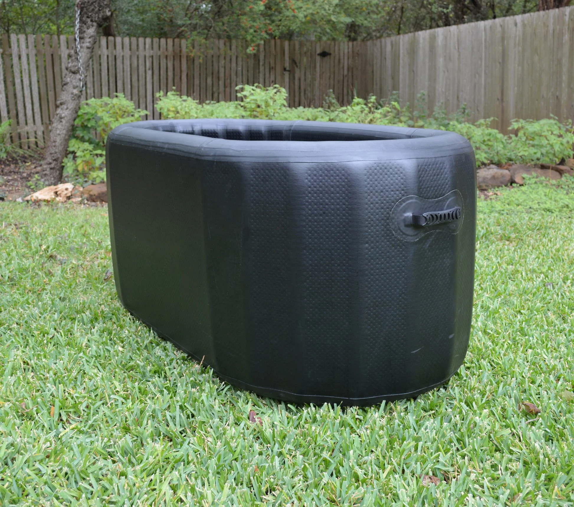 High-quality Inflatable Cold Plunge Tub with Efficient Chiller