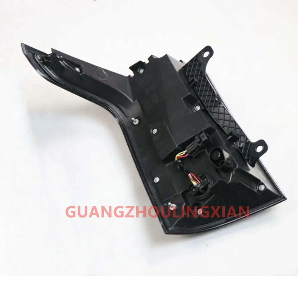 Land Rover Range Rover L405 LED Rear Tail Light - LR061659