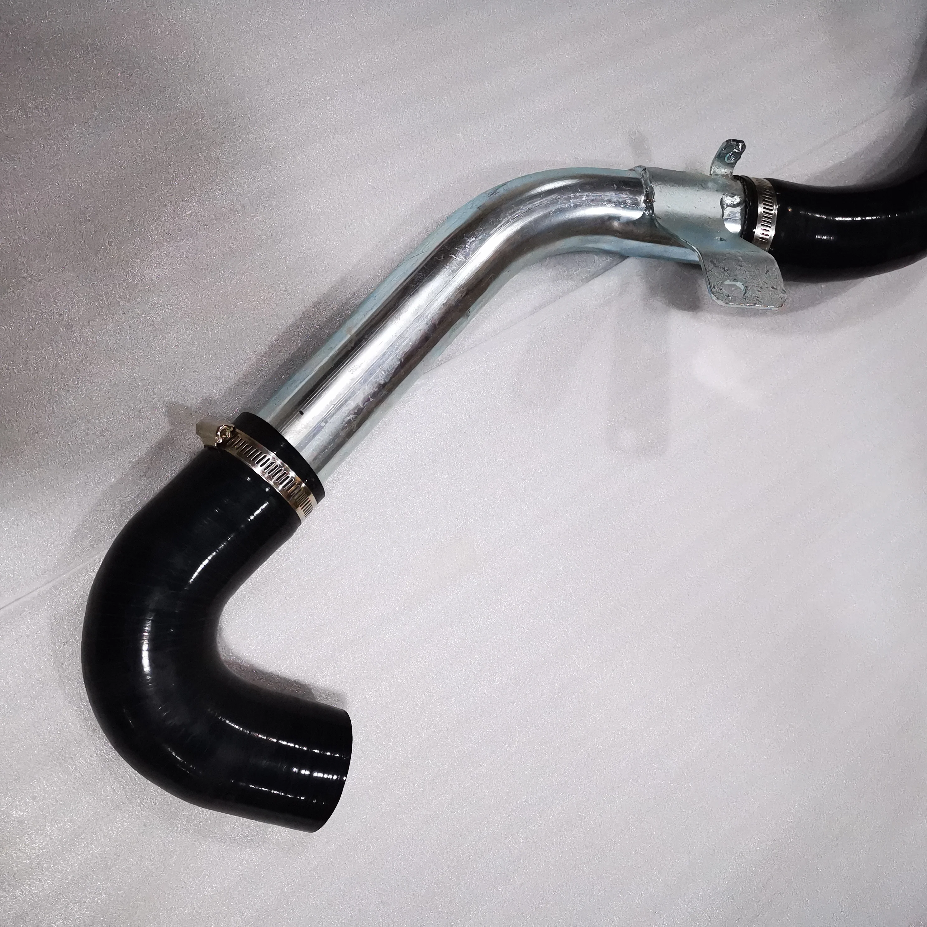 SAIC MAXUS V80 Euro 4 Intercooler Intake Pipe Assembly
