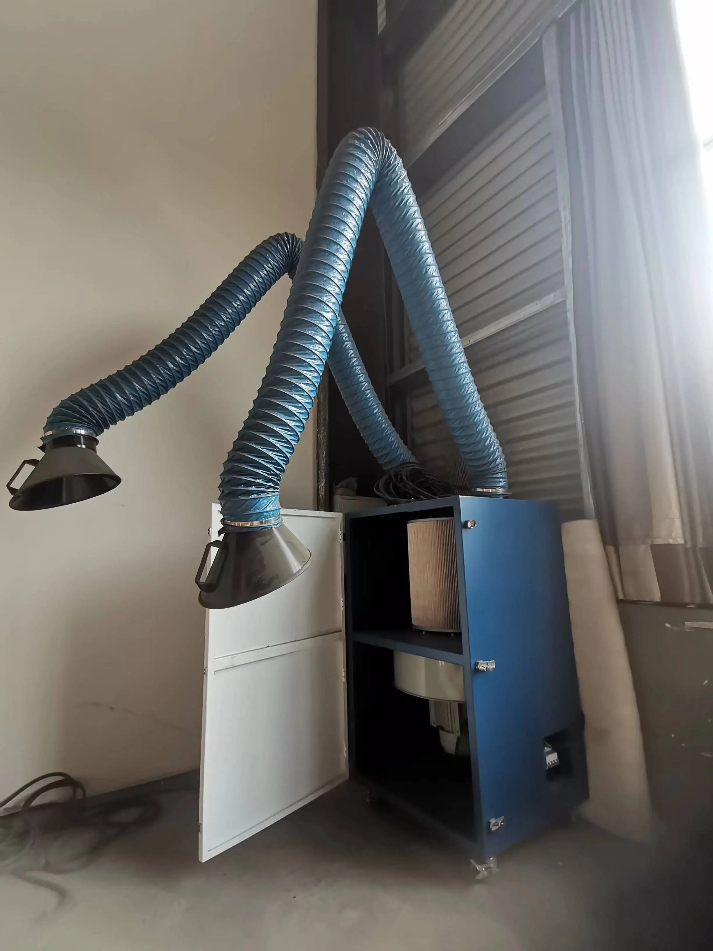 Large Air Intake And Low Noise Welding Fume Collector Industrial Fume ...