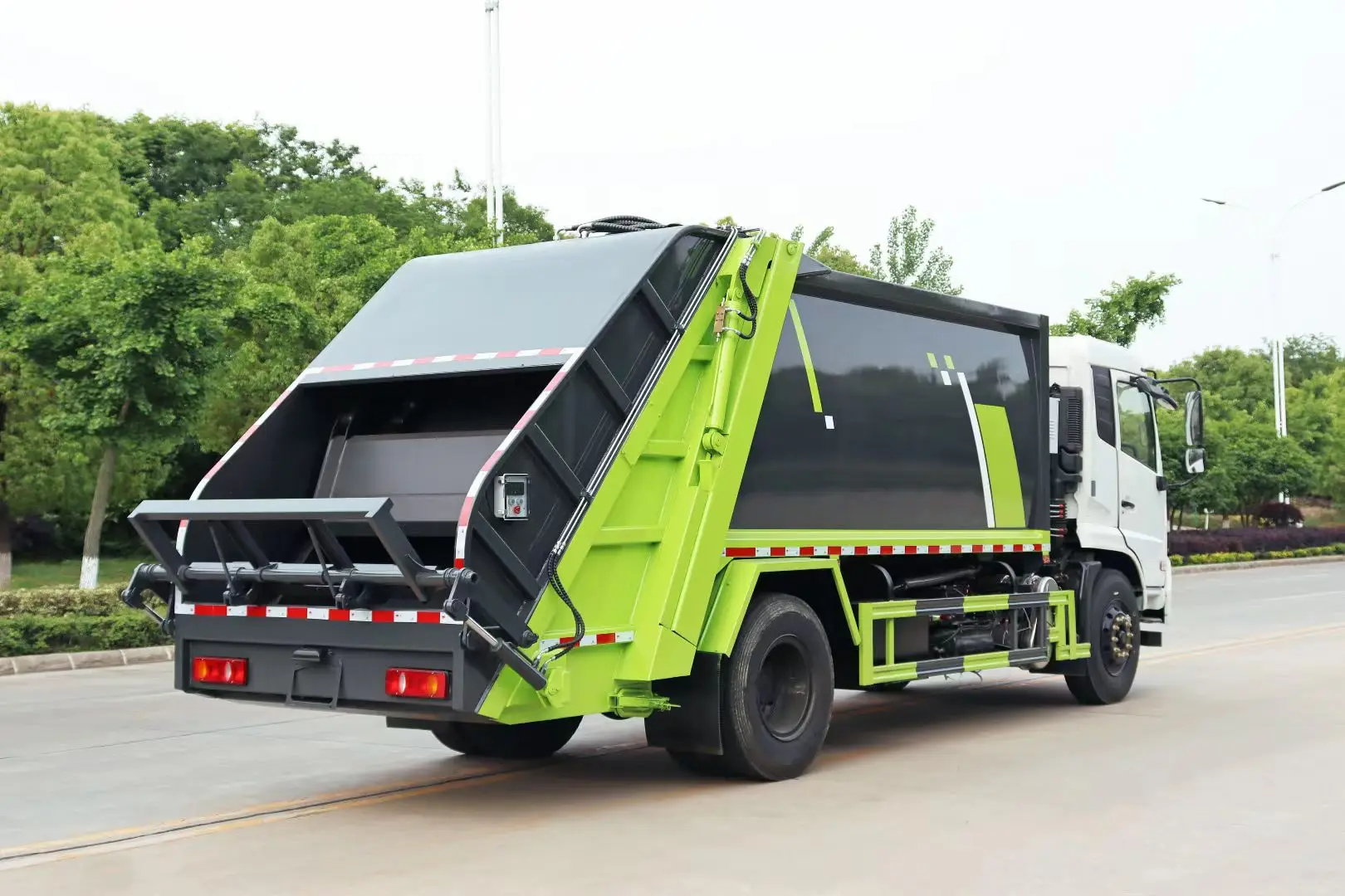 Top Brand Waste Transfer Truck 4x2 Heavy Duty Compressed Compactor ...
