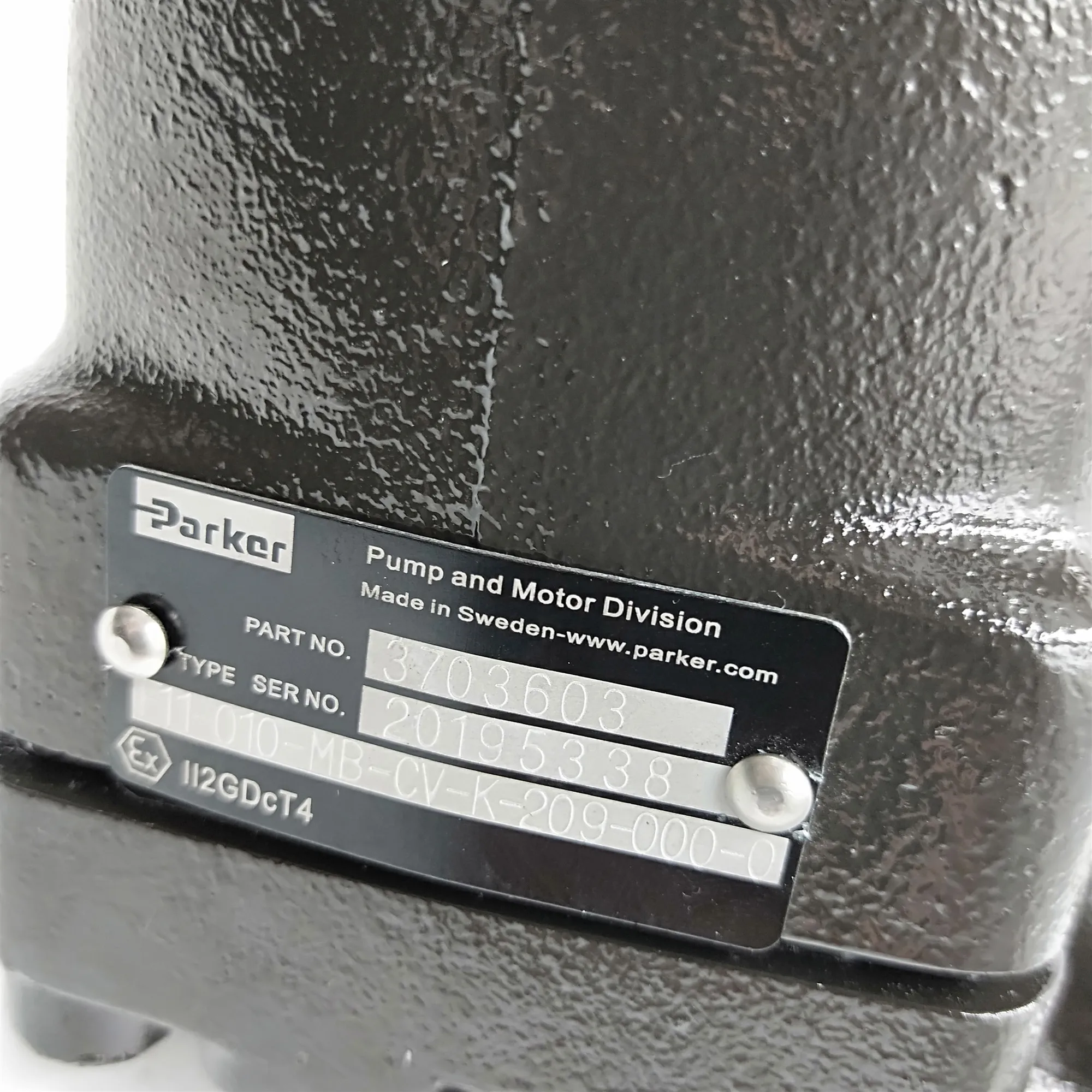 Parker F11 Hydraulic Piston Pump - New with 6-Month Warranty, 3500 RPM ...