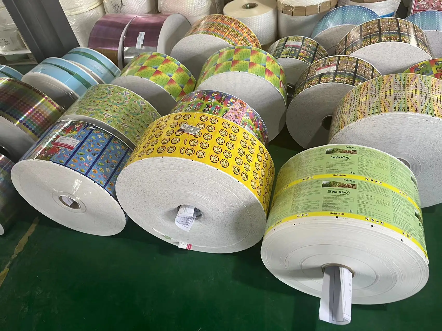 Custom Logo Sticker Packaging Labels Round Vinyl Paper Kraft Paper ...