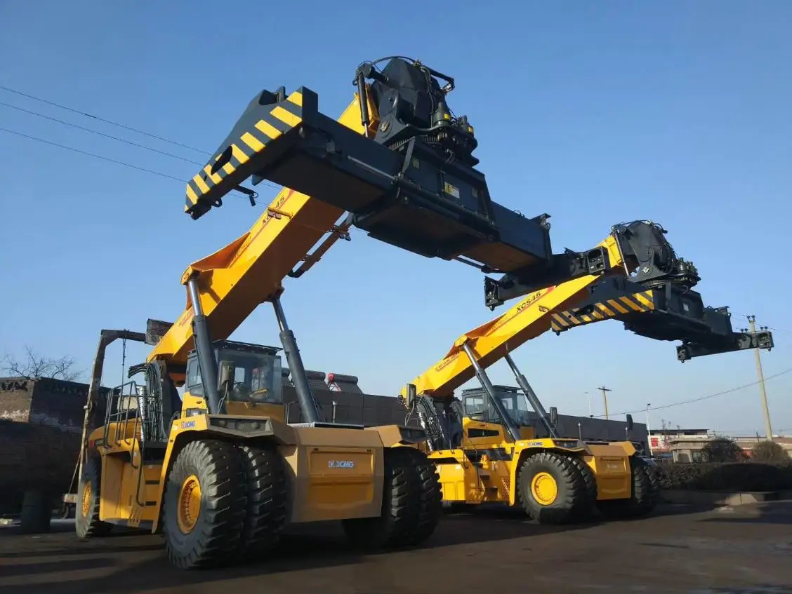 XCMG 45 Ton Reach Stacker - Reliable & Versatile Machinery