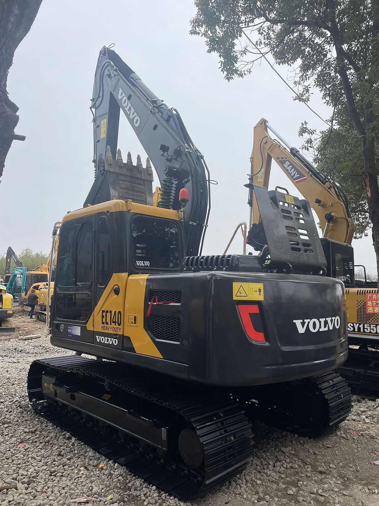 The Mid-sized Volvo Ec140 Is A Good Quality Used Chain Excavator Used ...
