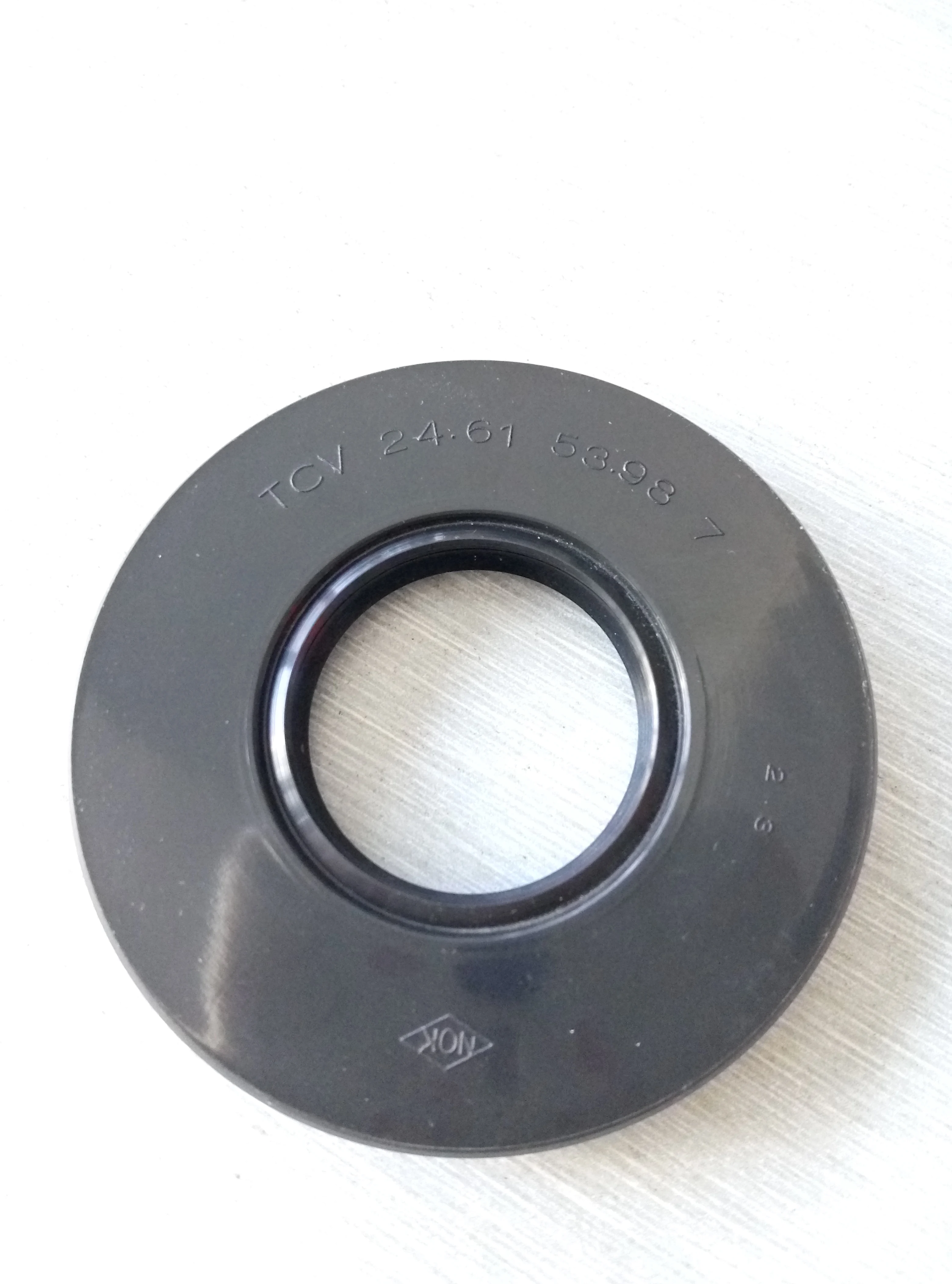 Diesel Engine Parts C4.4 Crankshaft Front And Rear Oil Seal 2418f437 ...