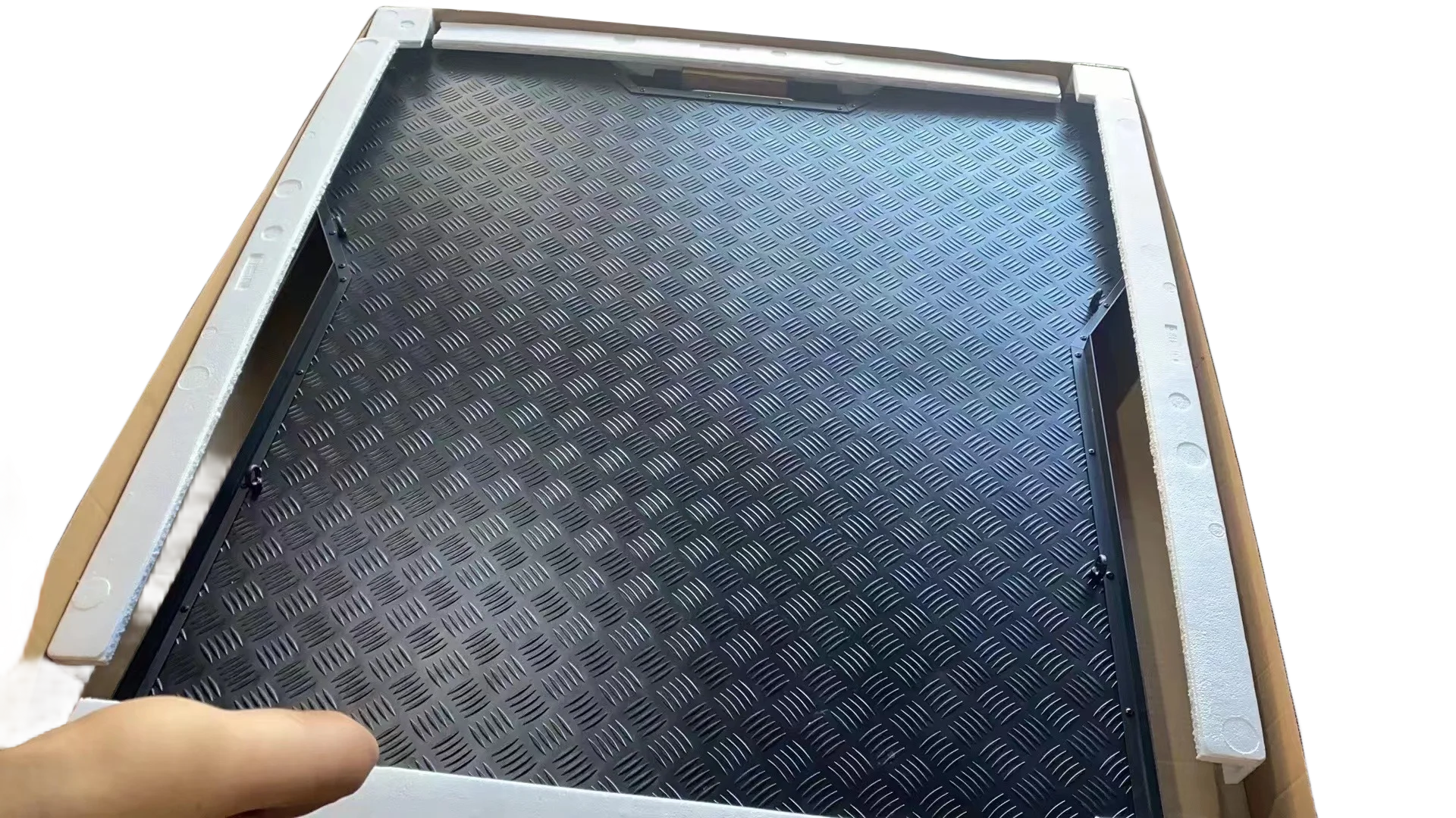 Universal Pickup Truck Bed Sliding Tray - Durable & Versatile