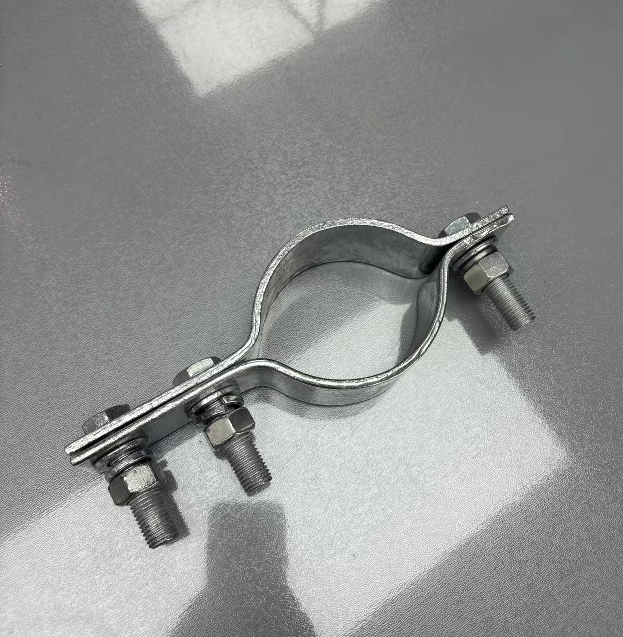 Factory Price Overhead Power Fitting Hot Dip Galvanized Pole Clamp Pole ...